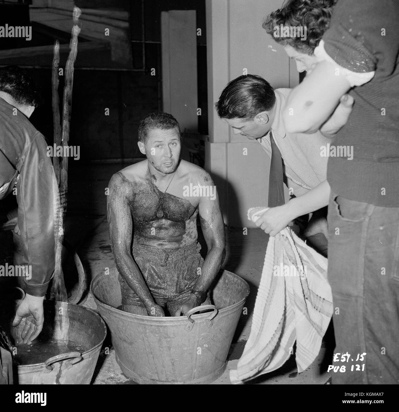 Ice Cold in Alex (1957) , Anthony Quayle Date: 1957 Stock Photo - Alamy