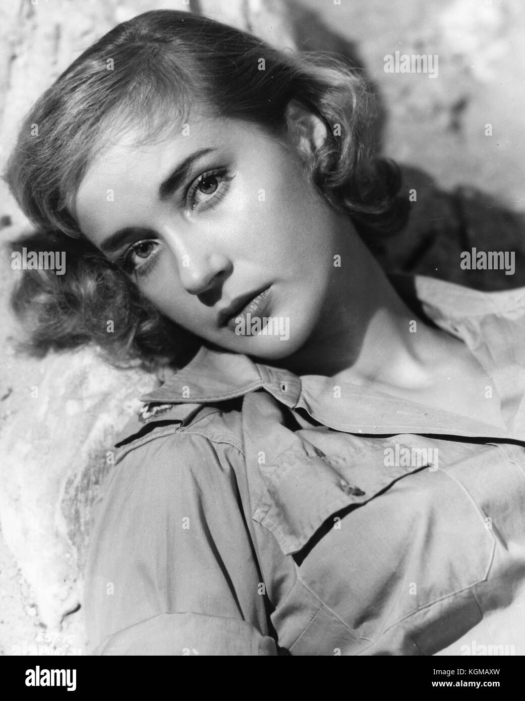 Ice Cold in Alex (1957) , Sylvia Sims Date: 1957 Stock Photo - Alamy