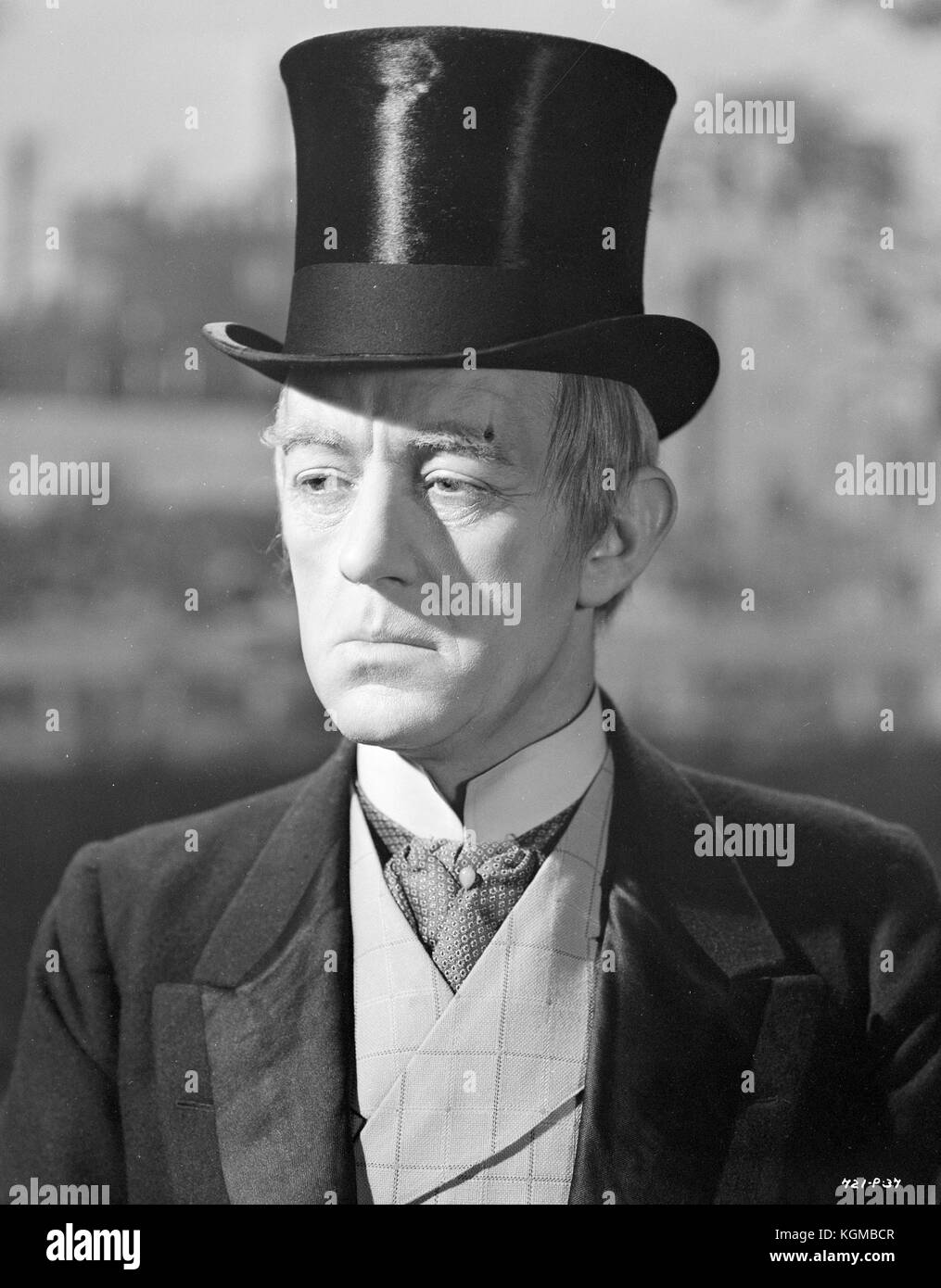 Kind Hearts and Coronets (1949) Alec Guinness Stock Photo - Alamy