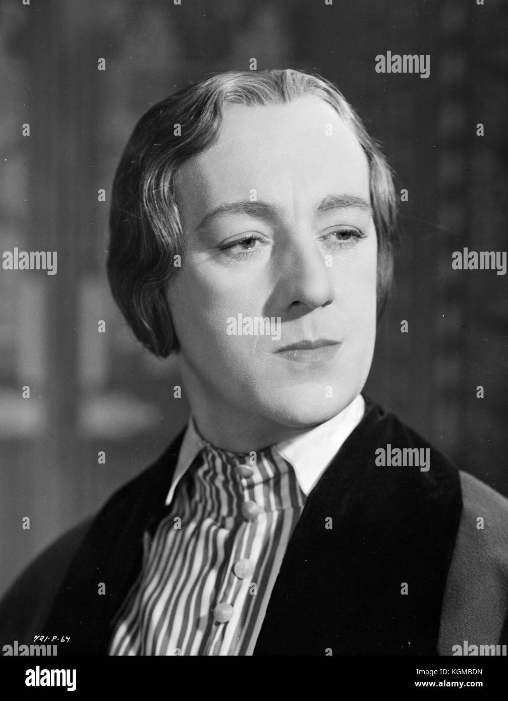 Kind Hearts and Coronets (1949) , Alec Guinness Stock Photo - Alamy
