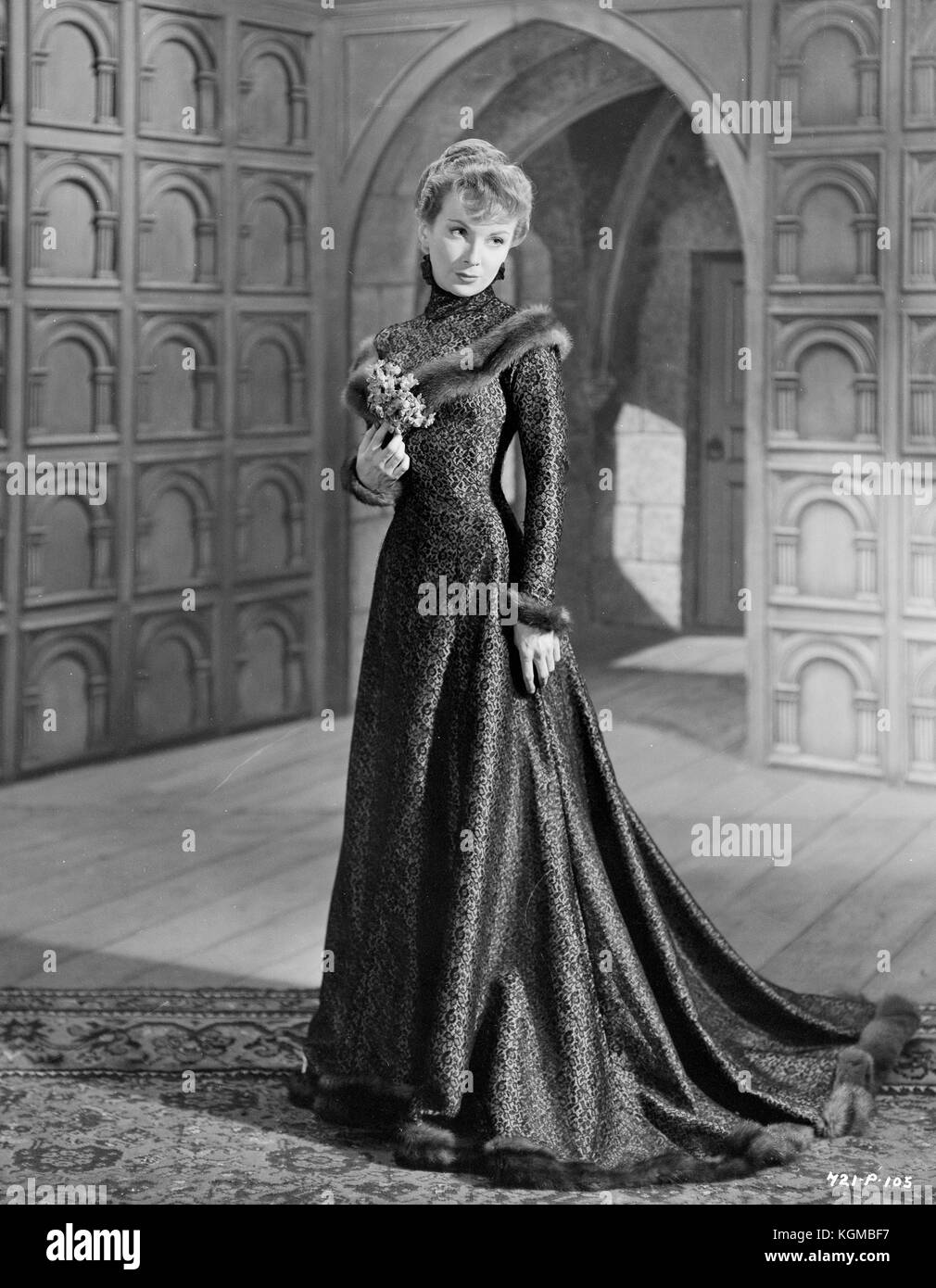 Kind Hearts and Coronets (1949) , Joan Greenwood Stock Photo - Alamy