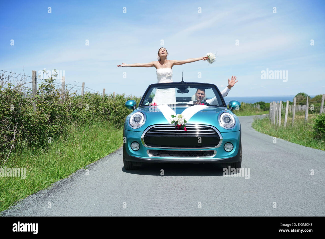 Just Married Couple Car High Resolution Stock Photography and Images ...
