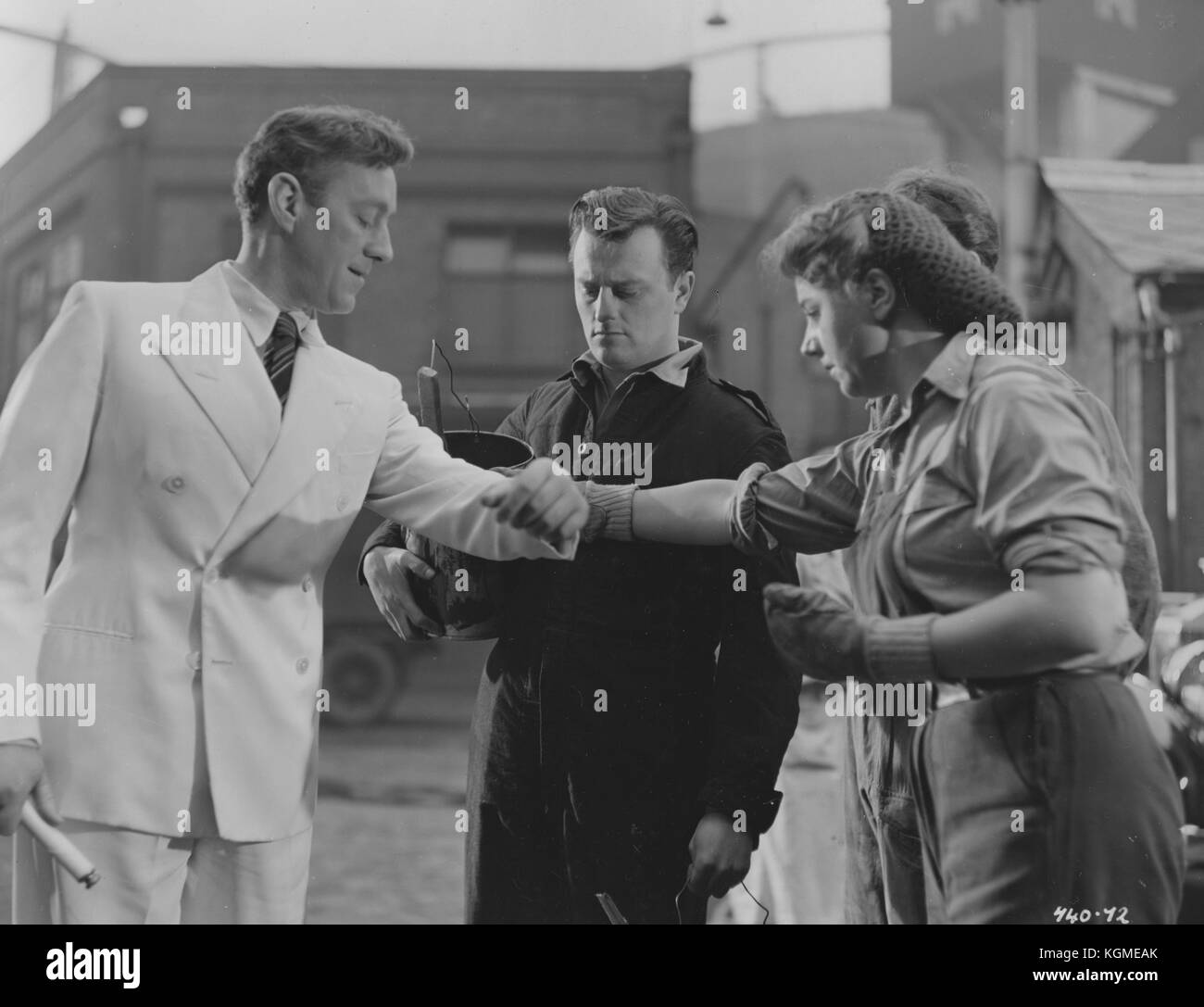 The Man in the White Suit (1951) , Alec Guinness , Joan Greenwood Stock ...