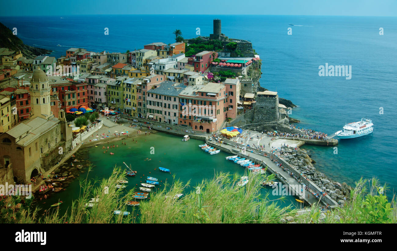 Town of Vernazza, Cinque Terre, Italy, top view Stock Photo - Alamy