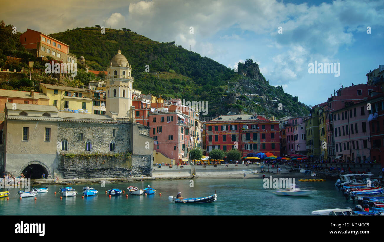 Town of Vernazza, Cinque Terre, Italy Stock Photo - Alamy