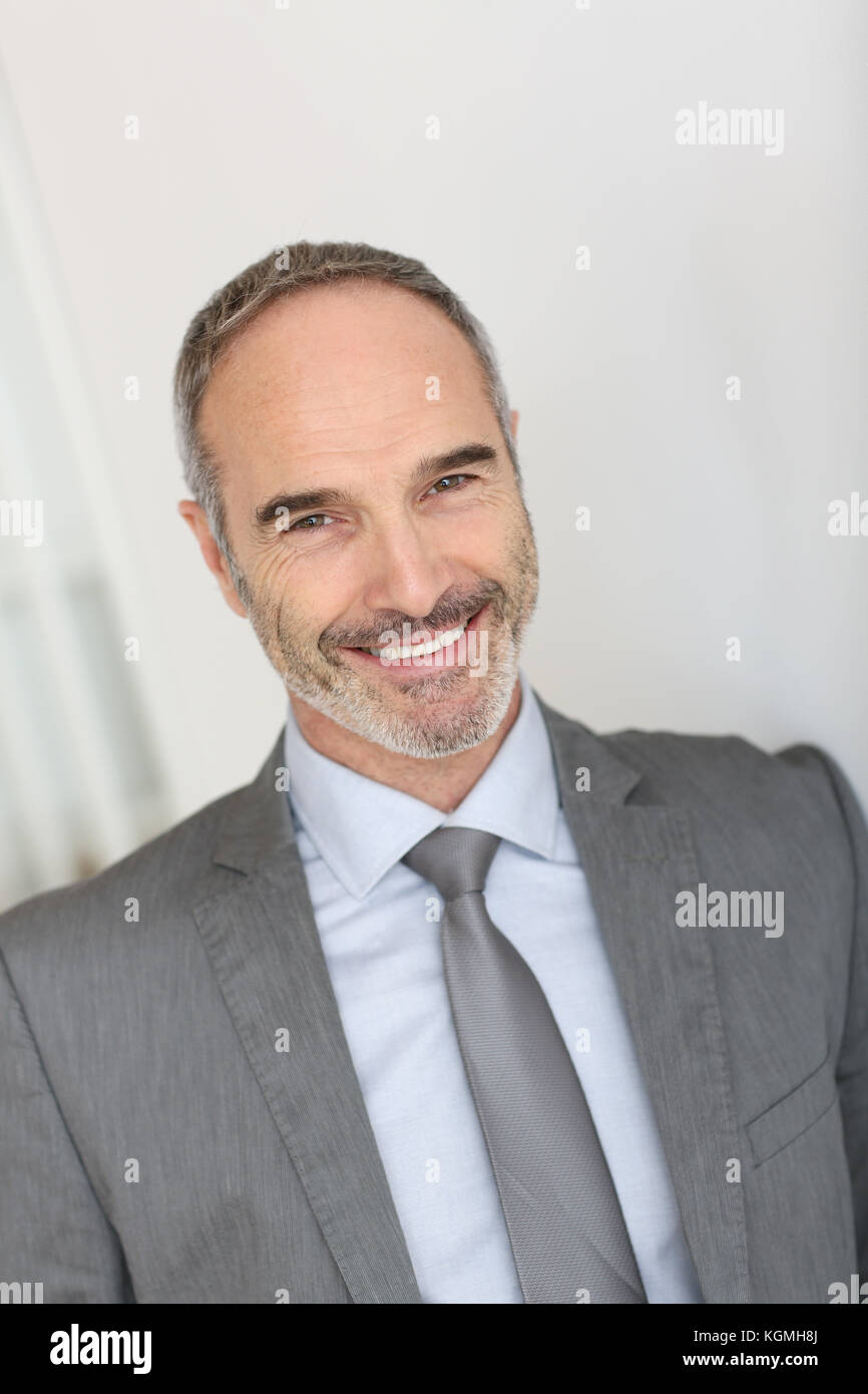 Old businessman hi-res stock photography and images - Alamy