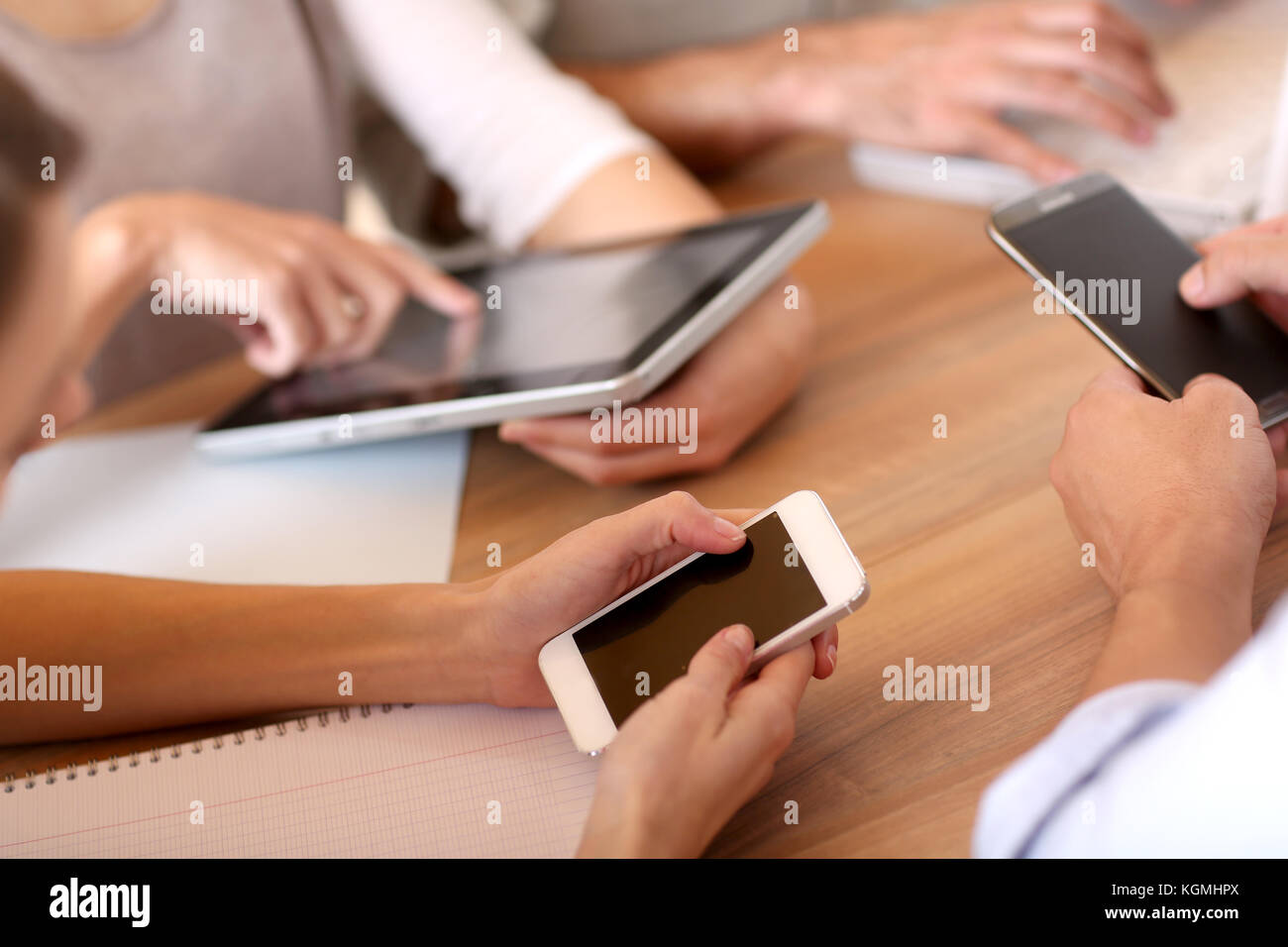 People all using devices hi-res stock photography and images - Alamy