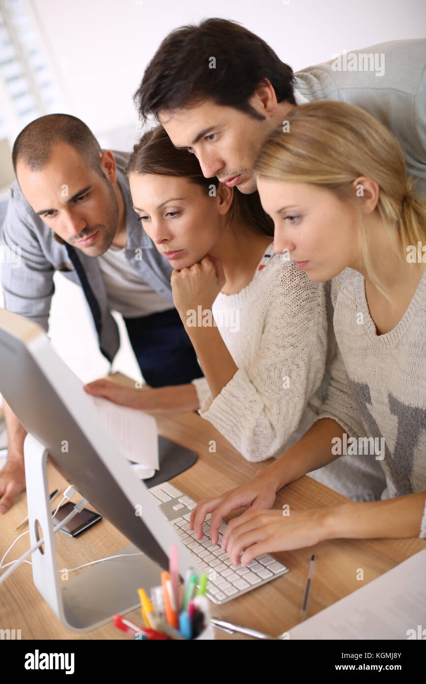 Business students hi-res stock photography and images - Alamy