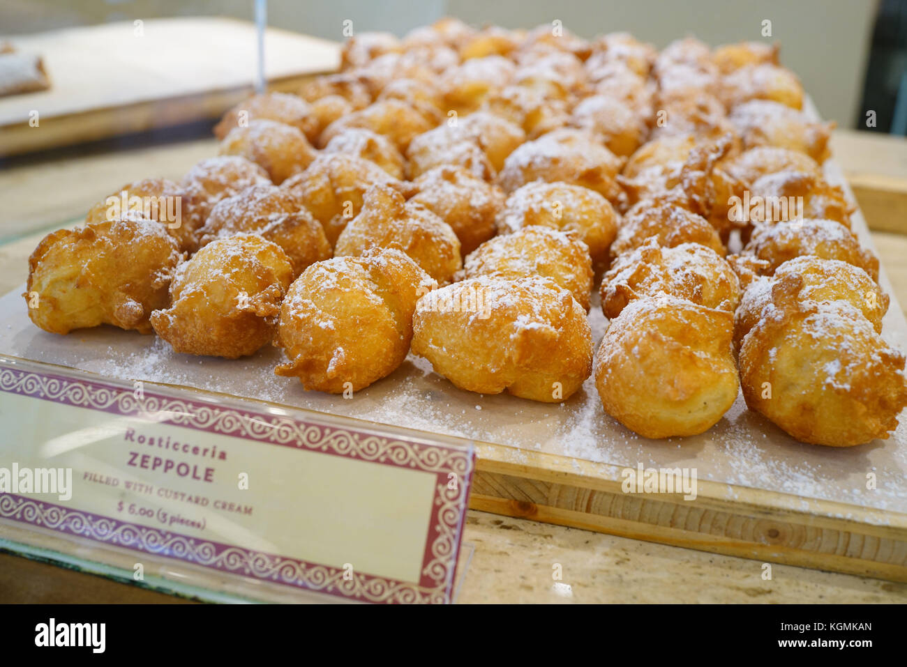 Bakery shop window hi-res stock photography and images - Alamy