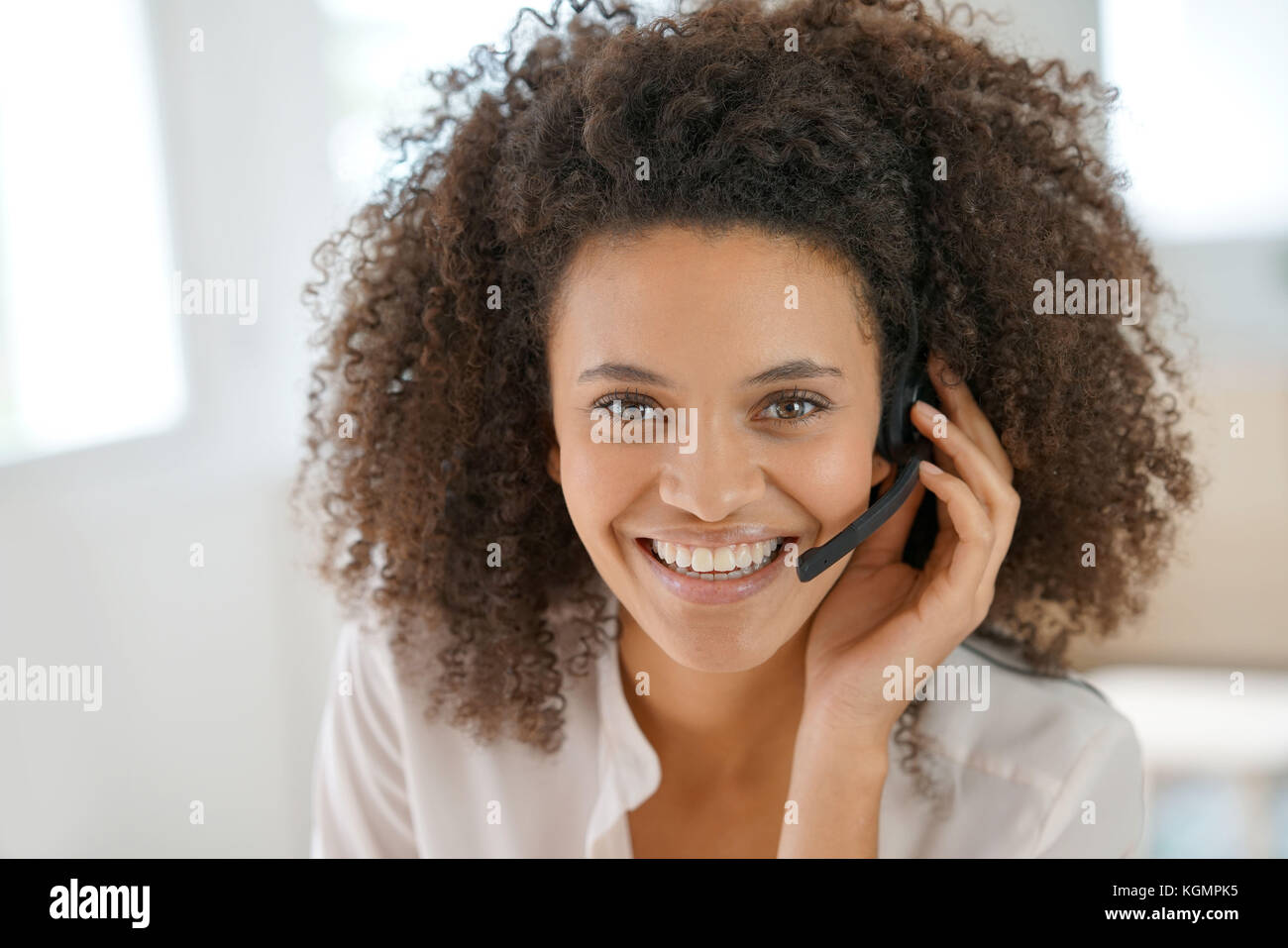 Assistant talking hi-res stock photography and images - Alamy
