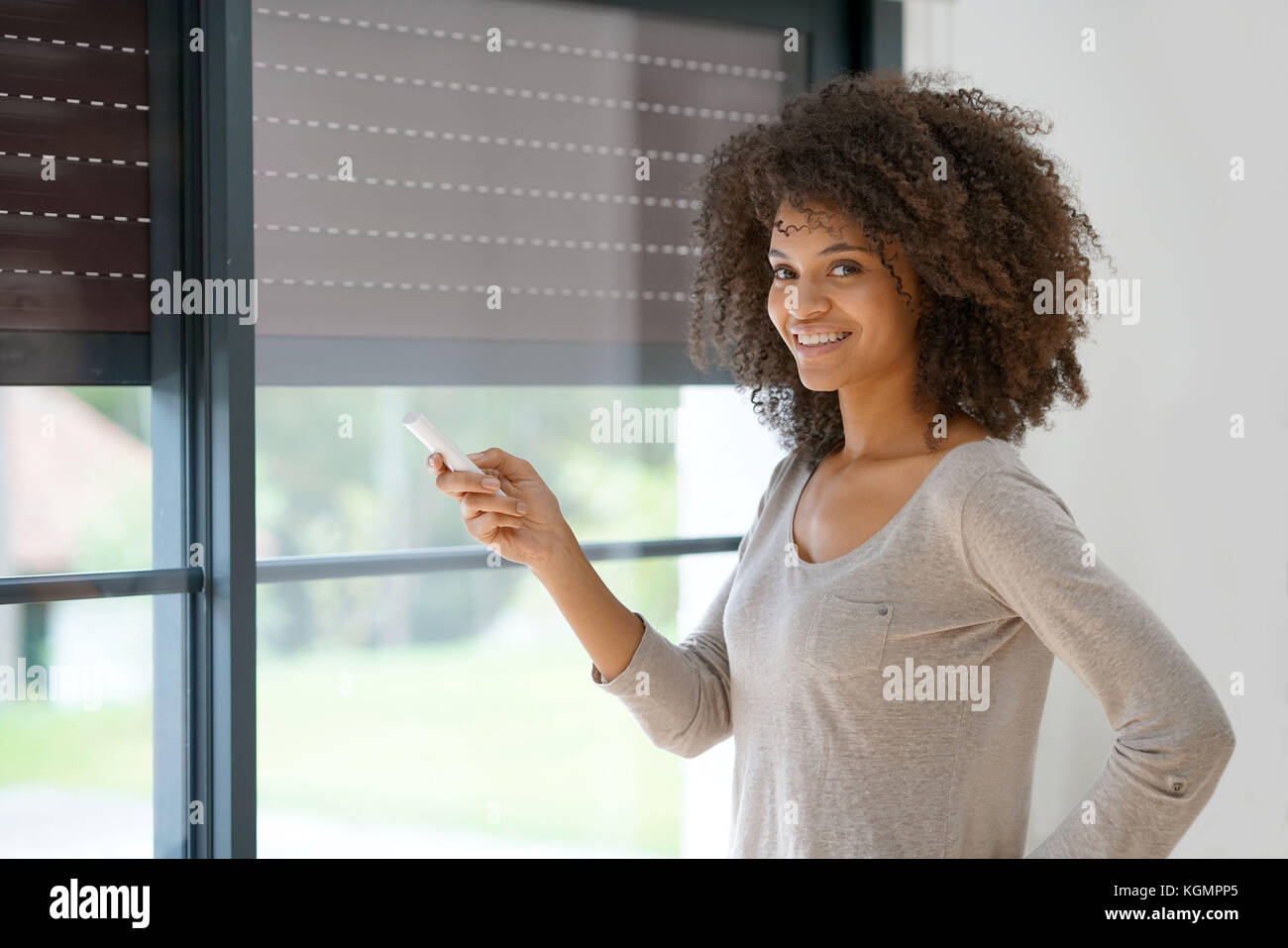 Electronic shutter hi-res stock photography and images - Alamy