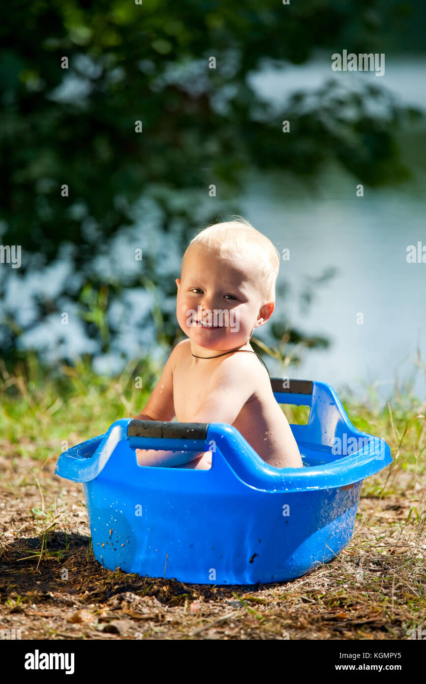 Alfresco bathing hi-res stock photography and images - Alamy