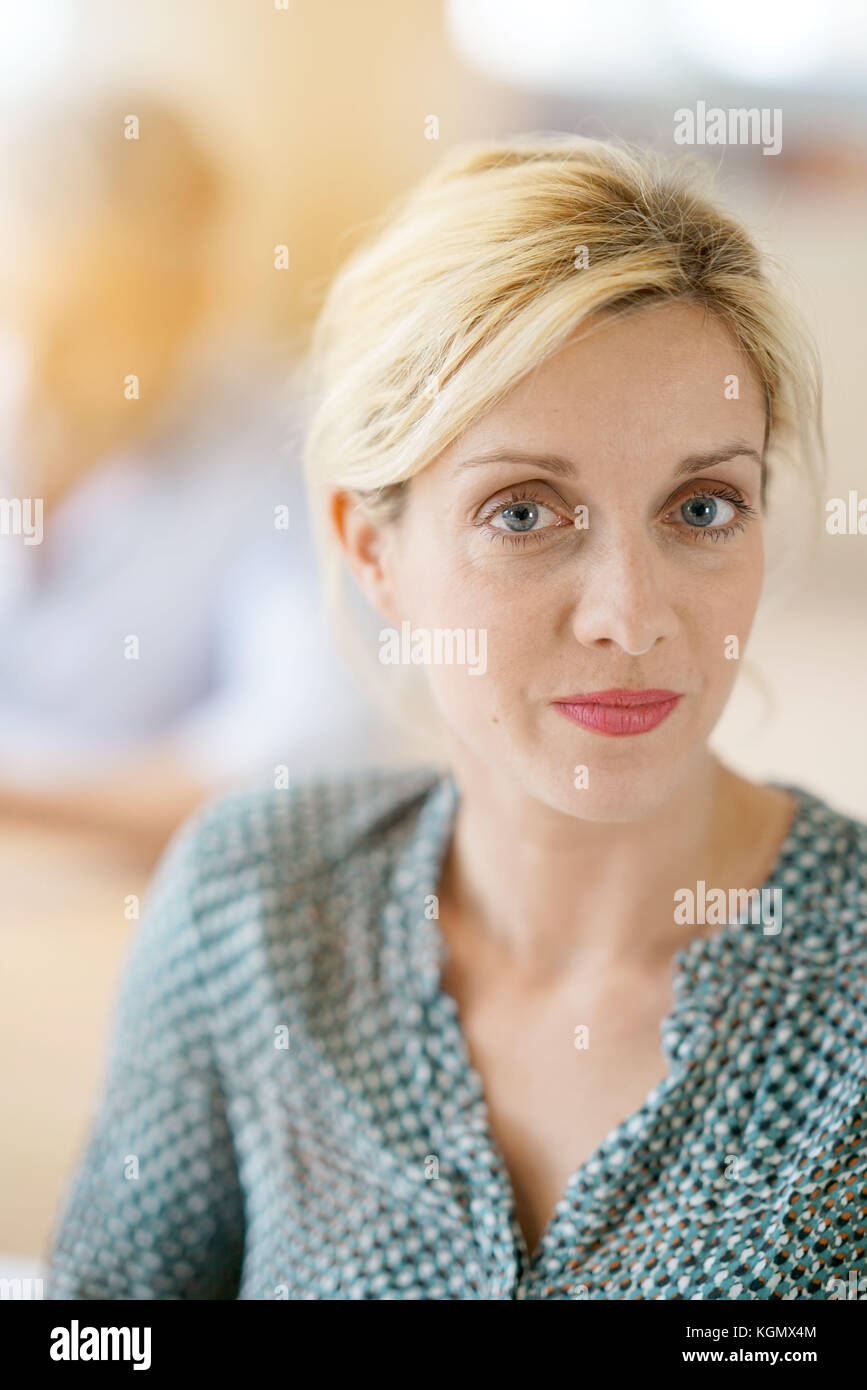 40 45 year old woman woman hi-res stock photography and images - Alamy