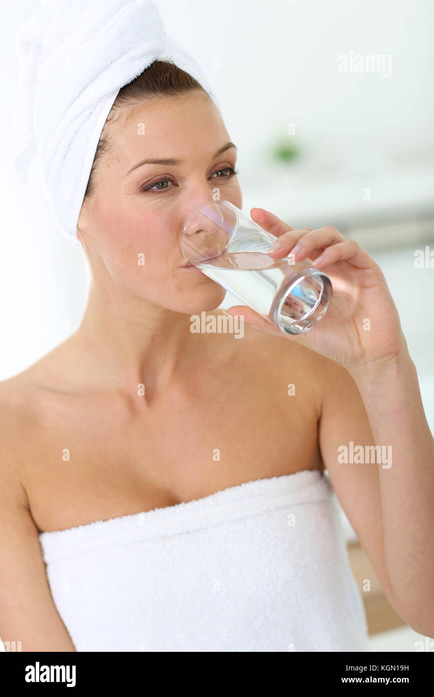 Beautiful woman water glass towel hi-res stock photography and images ...