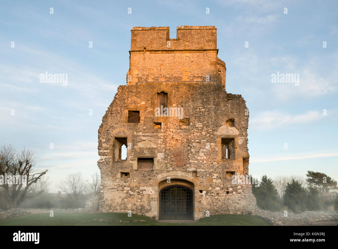 Donnington Castle, evening and sunset Stock Photo - Alamy