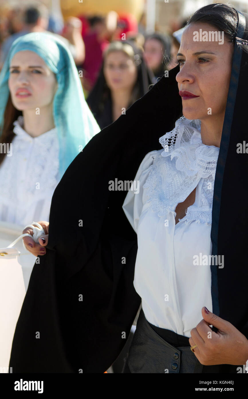 Woman sardinian dress hi-res stock photography and images - Alamy