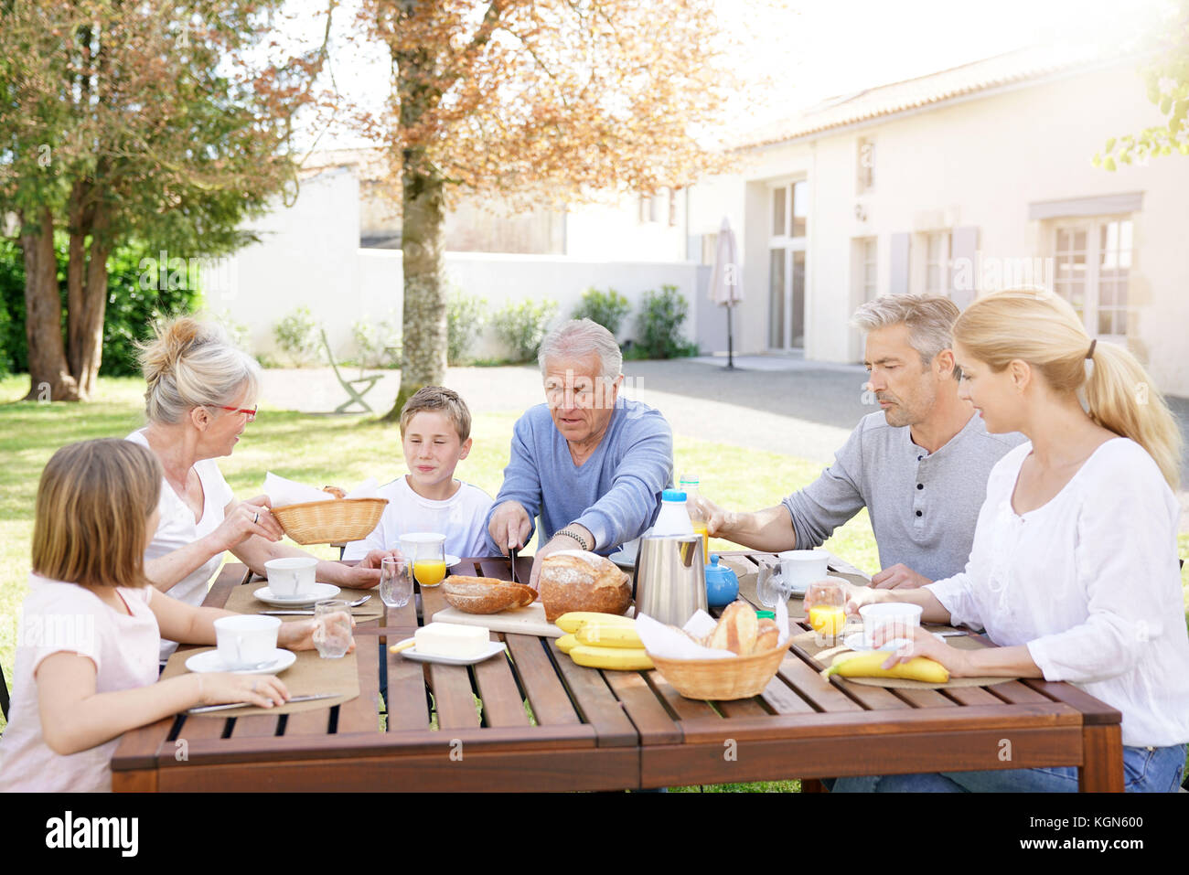 Table outside grandparents hi-res stock photography and images - Alamy