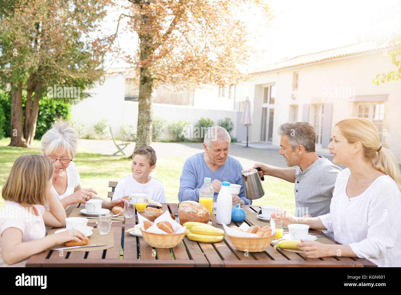 Table outside grandparents hi-res stock photography and images - Alamy