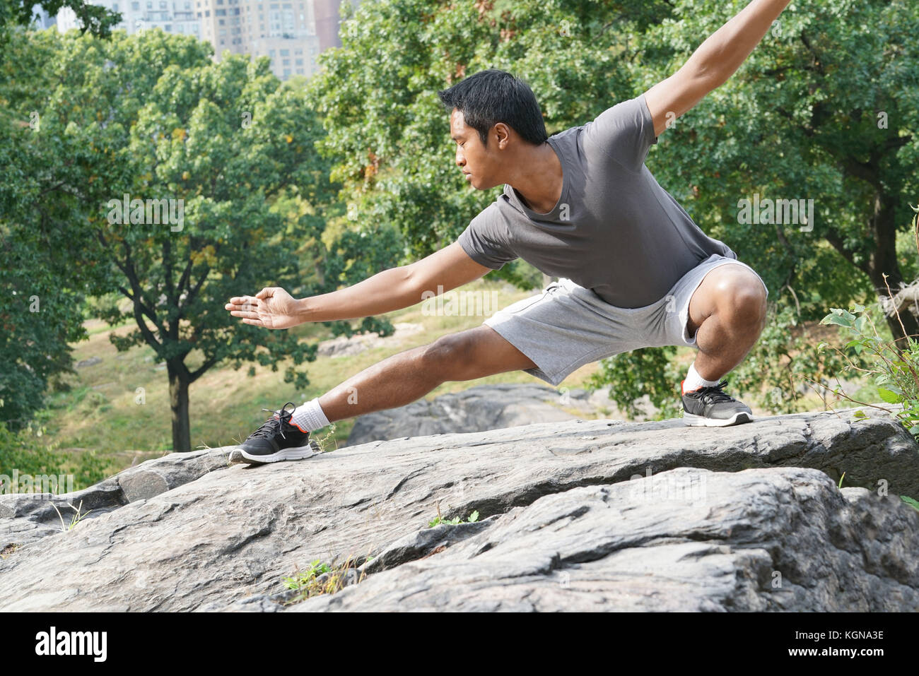 Man doing martial art exercises at Central Park Stock Photo - Alamy