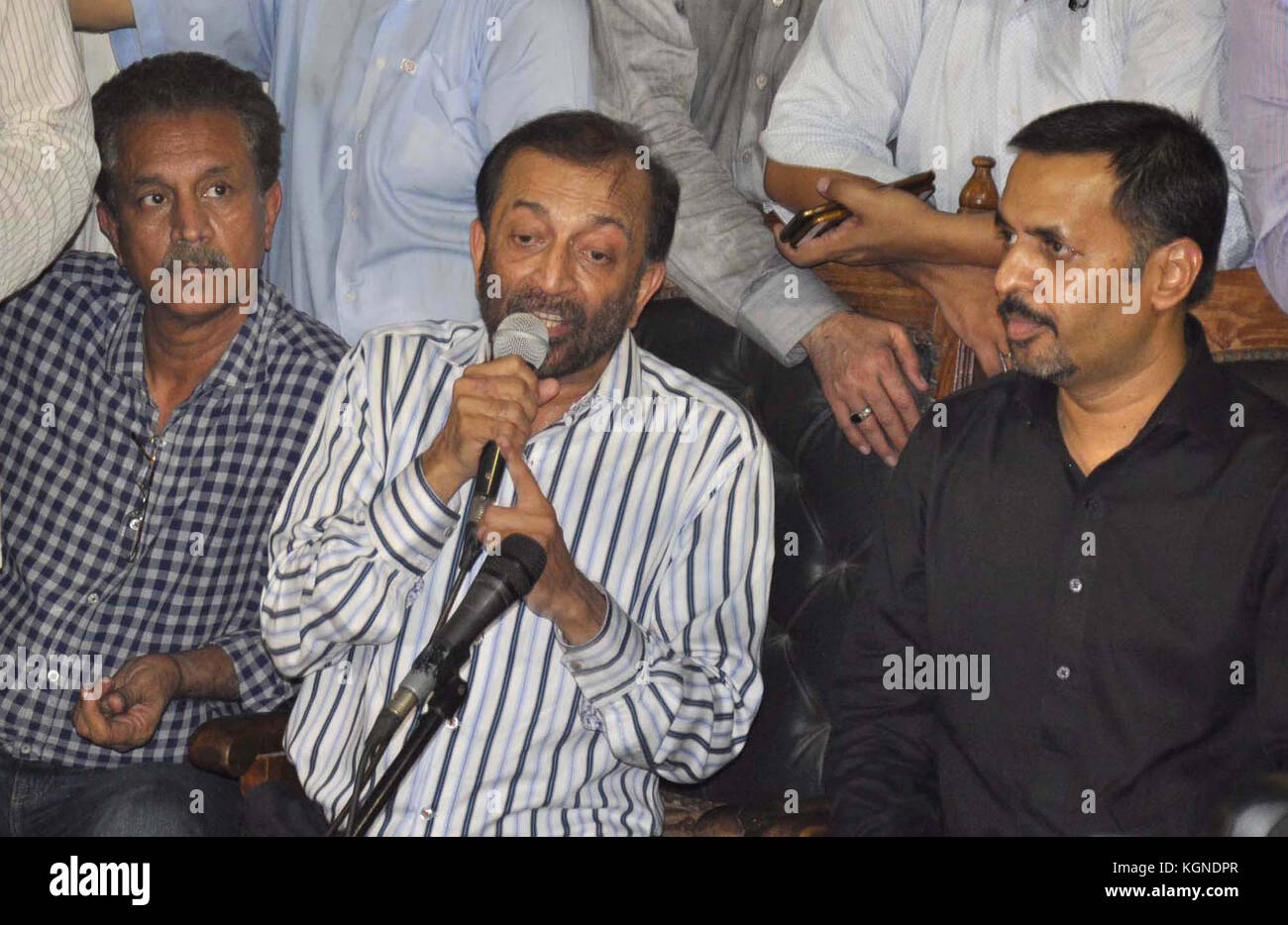 MQM-Pak Chief Dr. Farooq Sattar addressing to media persons during ...