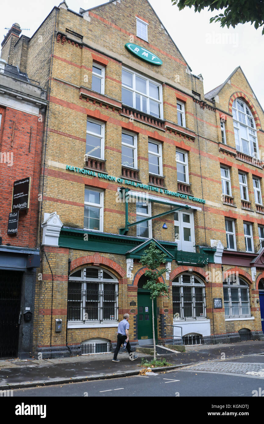 London, UK. 9th Nov, 2017. RMT Headquarters London. Members of RMT Rail ...