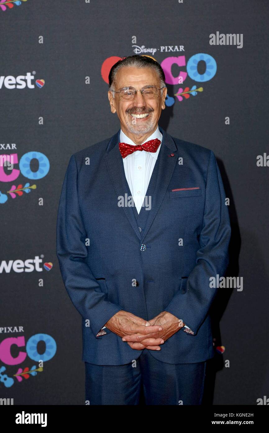 Los Angeles, CA, USA. 8th Nov, 2017. Alfonso Arau at arrivals for COCO Premiere, El Capitan ...