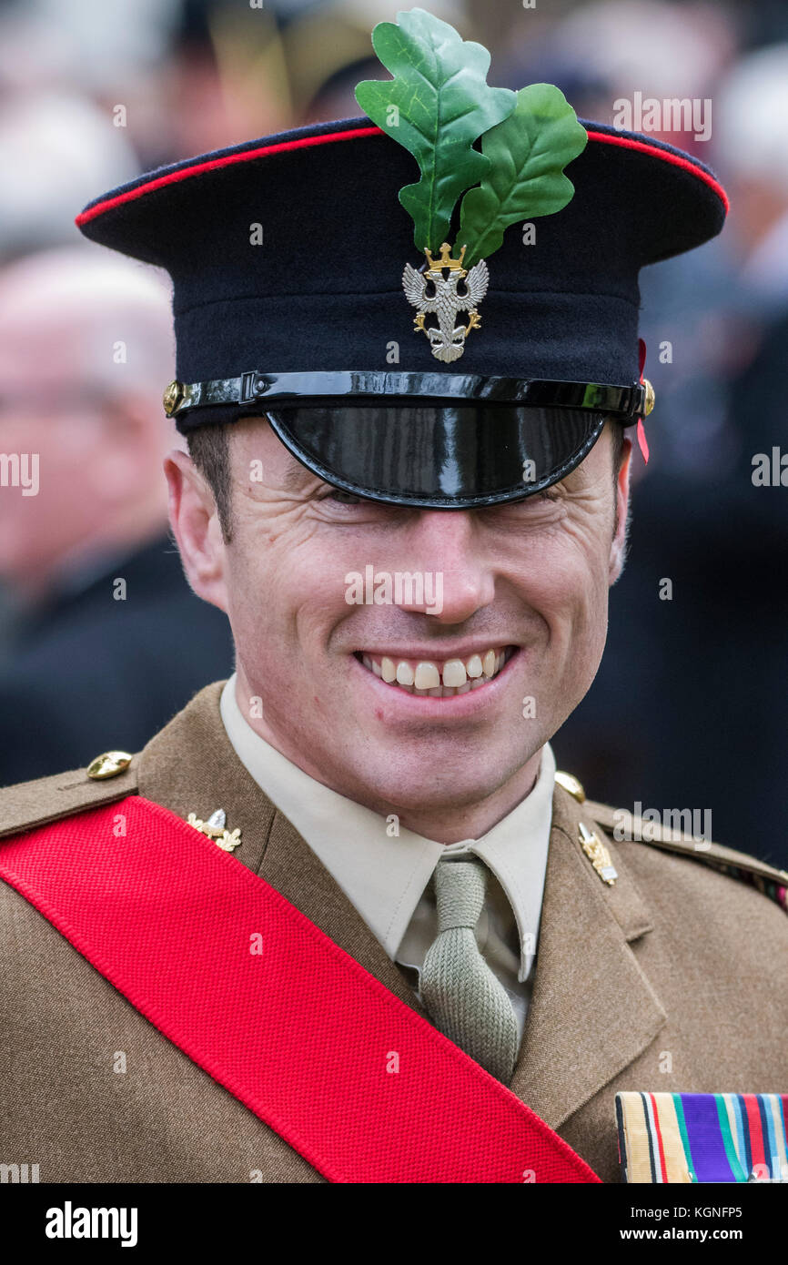 Westminster Abbey, London, UK. 9th Nov, 2017. Mercian Regiment members ...