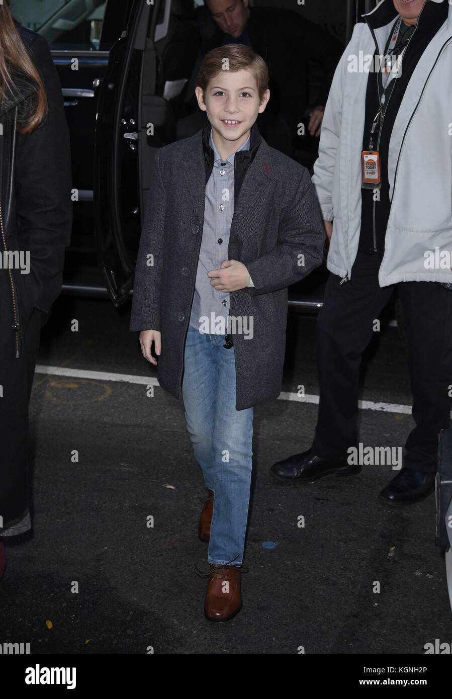 Seen at the today show to promote his film wonder hi-res stock ...