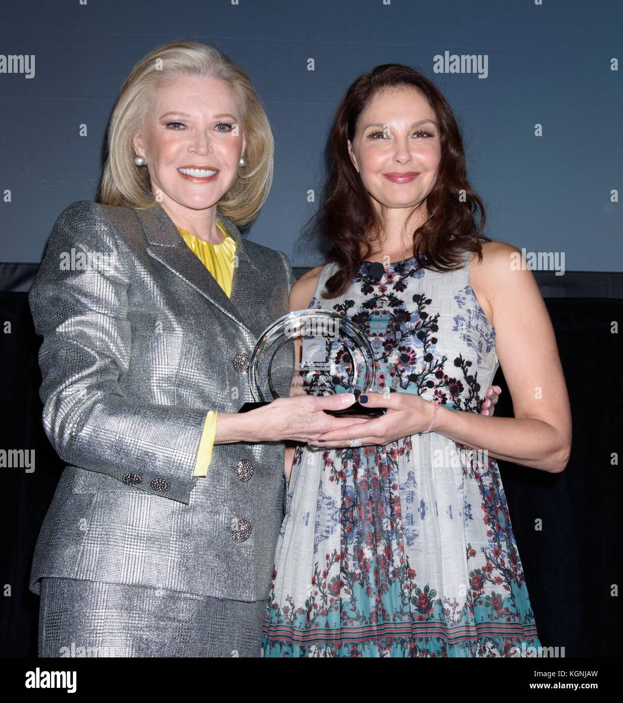 New York, NY, USA. 8th Nov, 2017. Audrey Gruss, Ashley Judd at arrivals ...