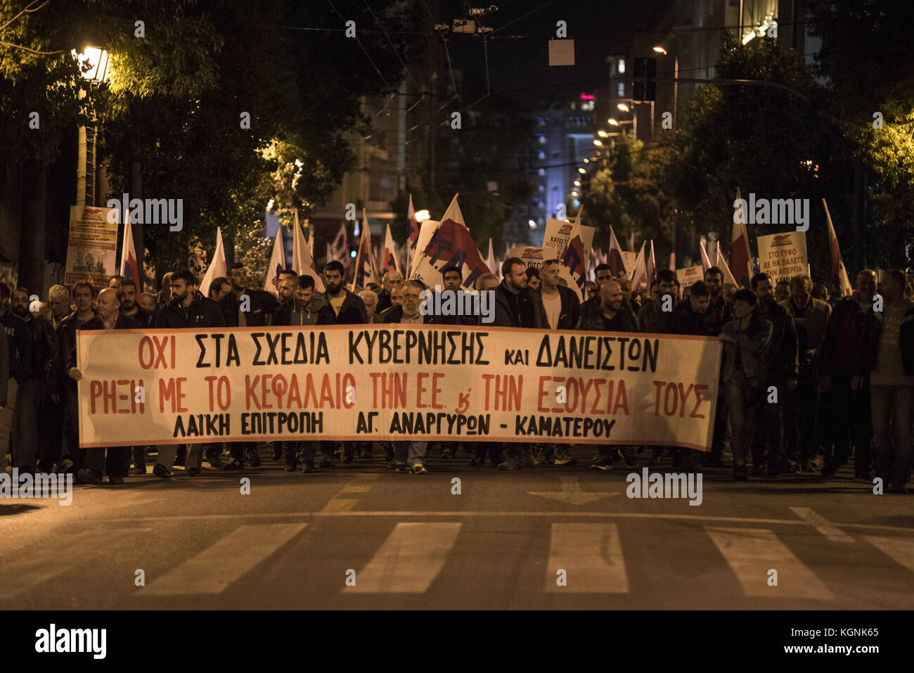 Athens, Greece. 9th Nov, 2017. Thousands march to the Greek parliament ...