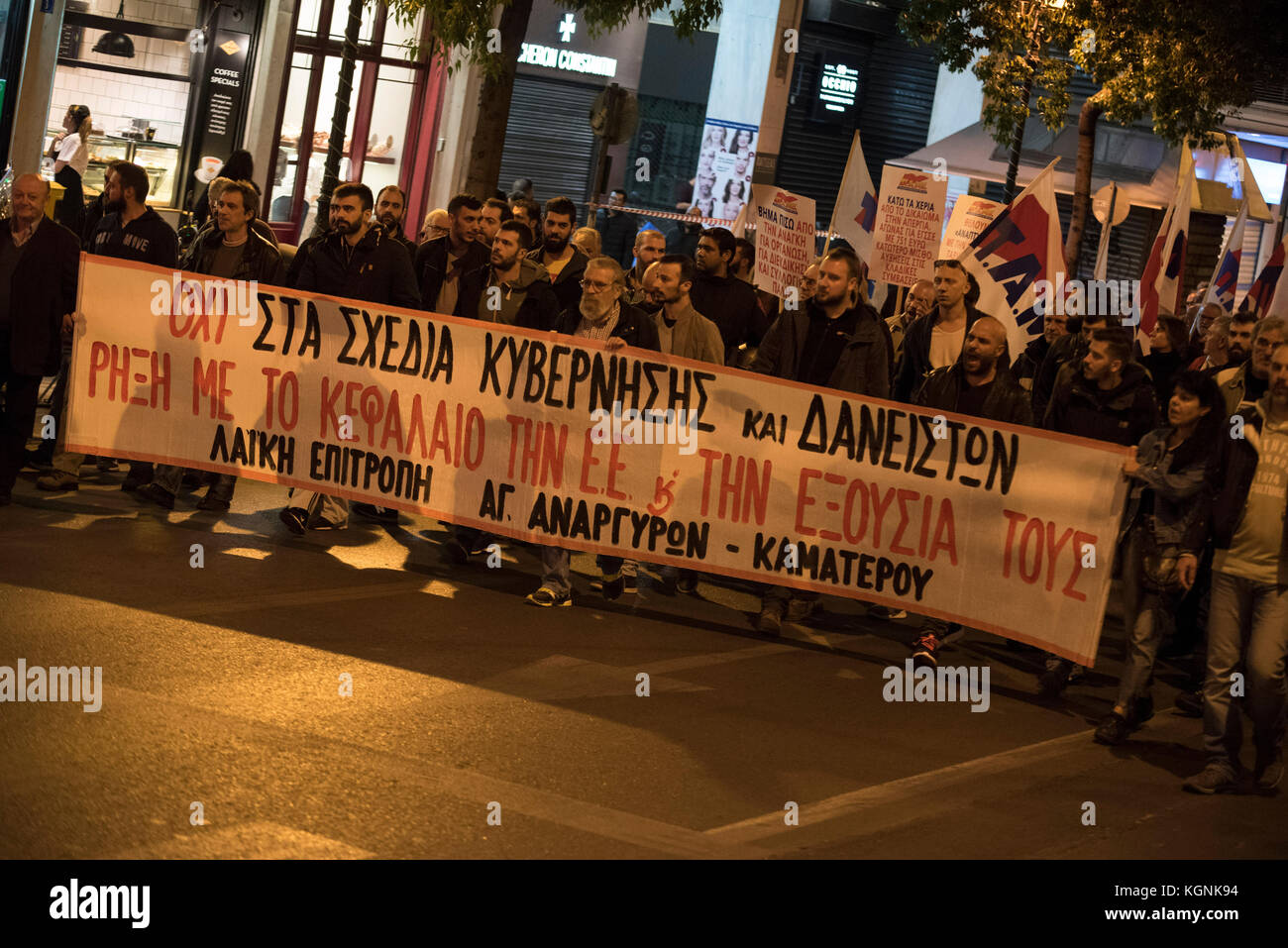 Athens, Greece. 9th Nov, 2017. Thousands march to the Greek parliament ...