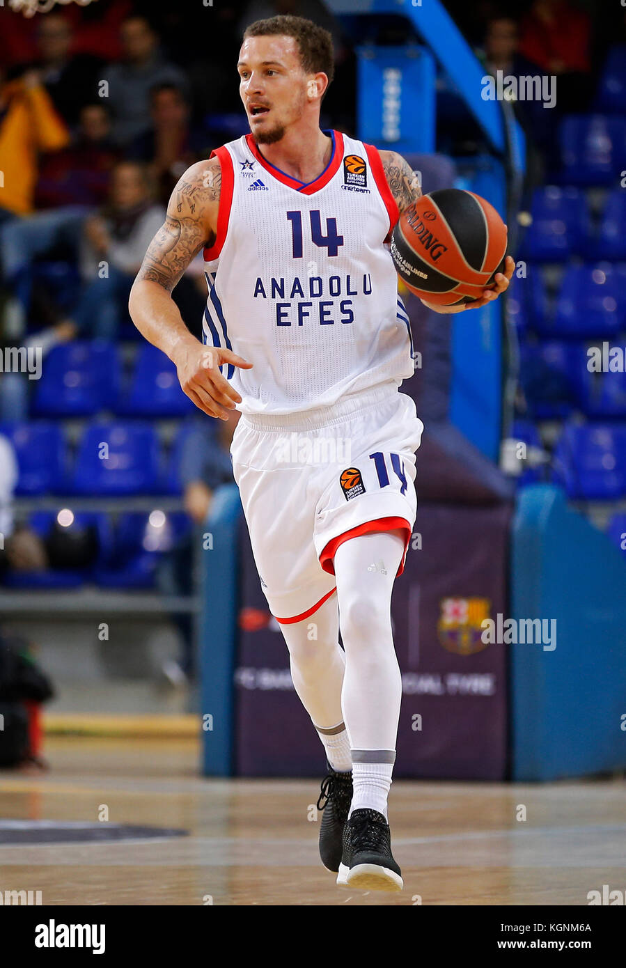 Barcelona, Espana. 08th Nov, 2017. Josh Adams during the match between ...