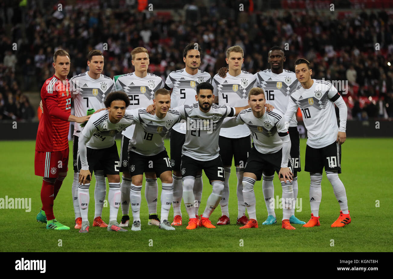 London, Great Britain. 10th Nov, 2017. Germany's team poses for a photo ...