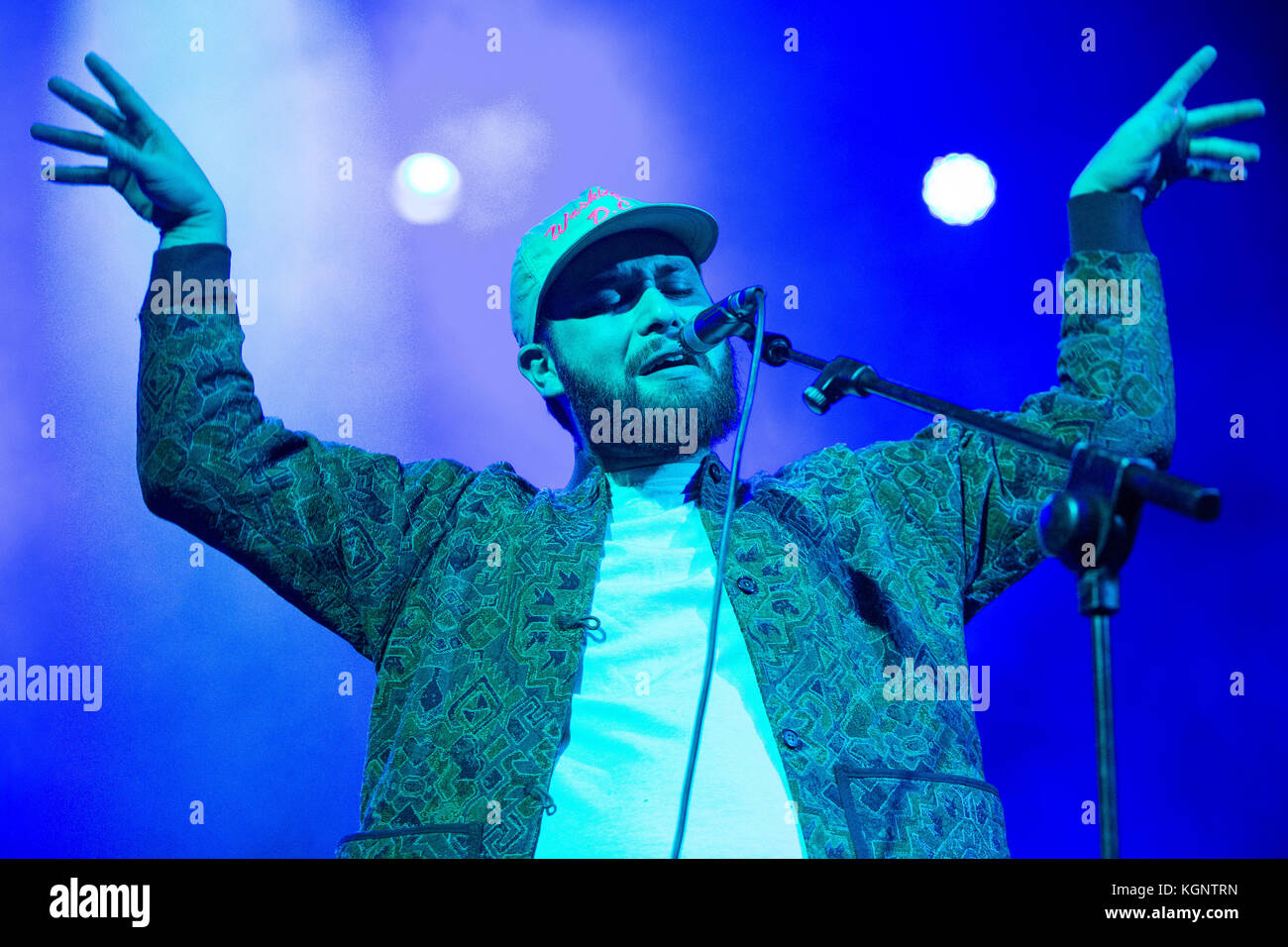 Milan, Italy. 10th Nov, 2017. The American singer-songwriter NICK HAKIM ...