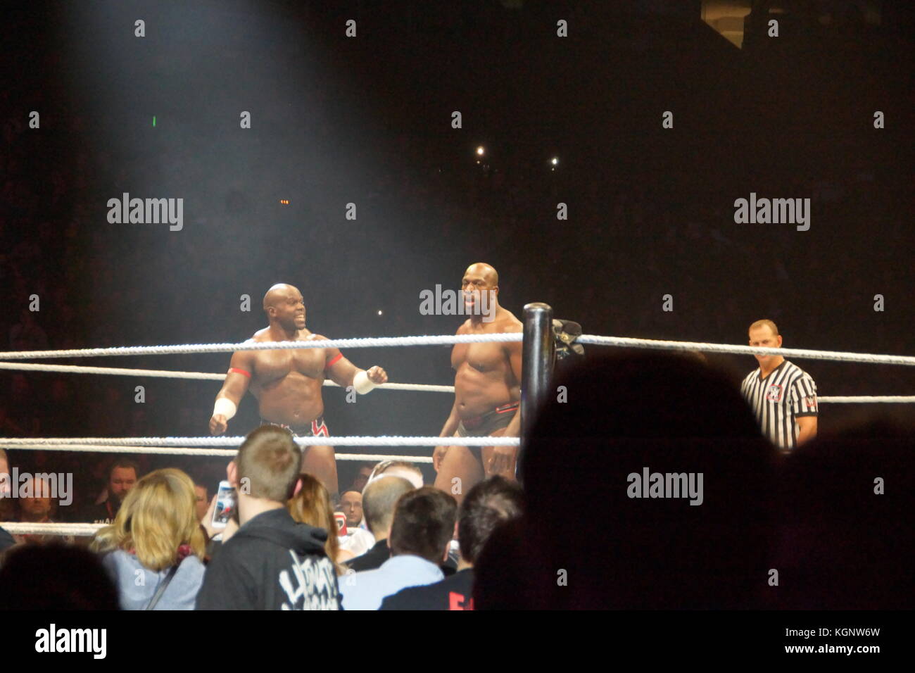 Hamburg, Germany. 10th Nov, 2017.The Tag Team Match of Titus O'Neil and ...