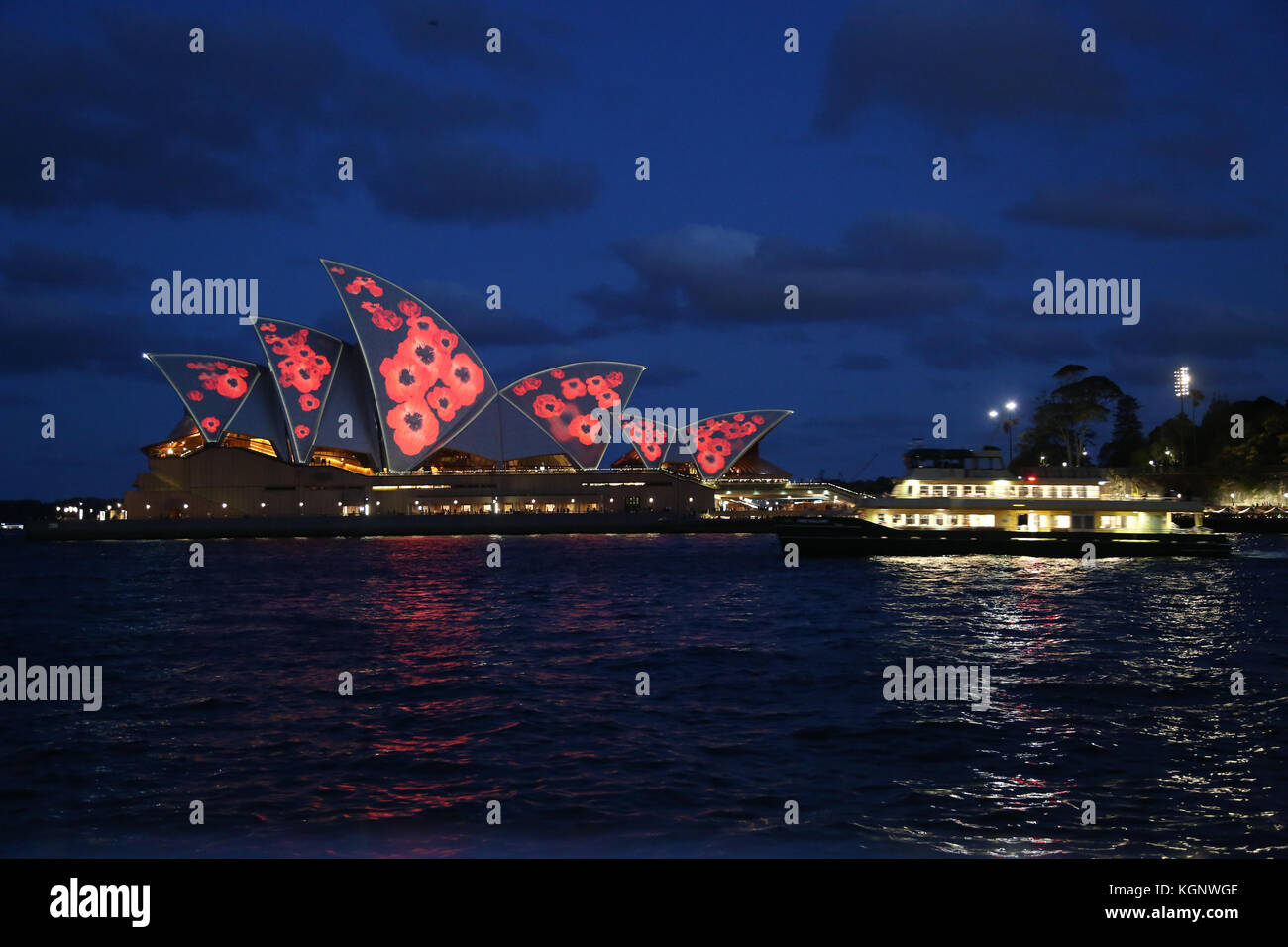 Sydney, Australia. 11th Nov, 2017. The sails of the Sydney Opera House ...