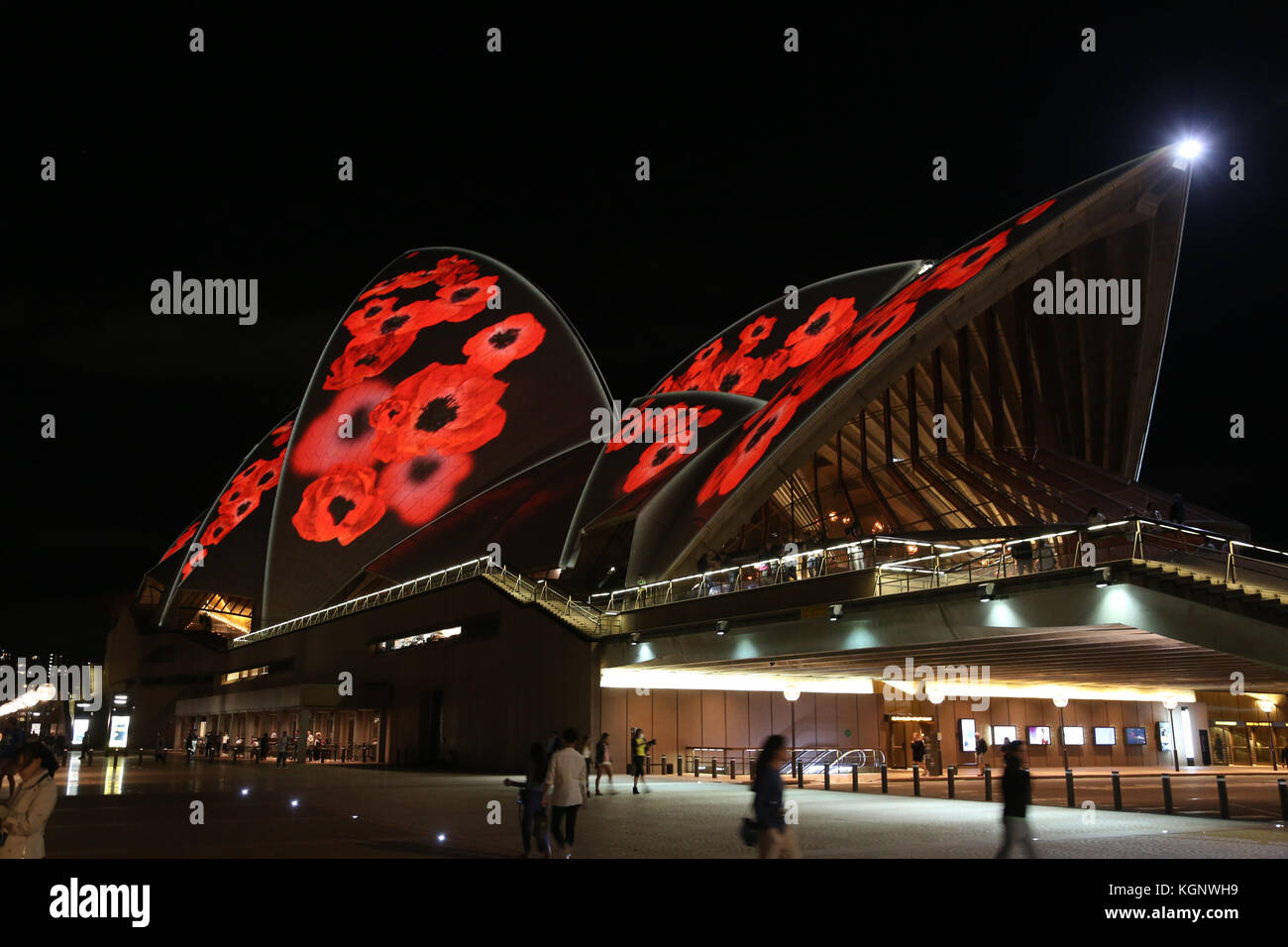 Sydney, Australia. 11th Nov, 2017. The sails of the Sydney Opera House ...