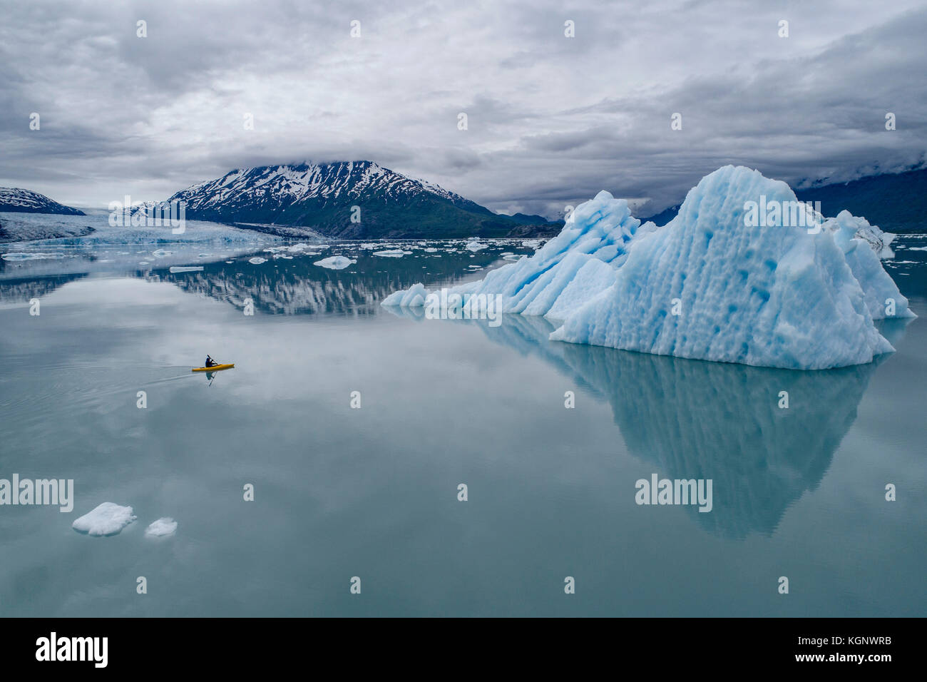 Glacier lake george alaska hi-res stock photography and images - Alamy