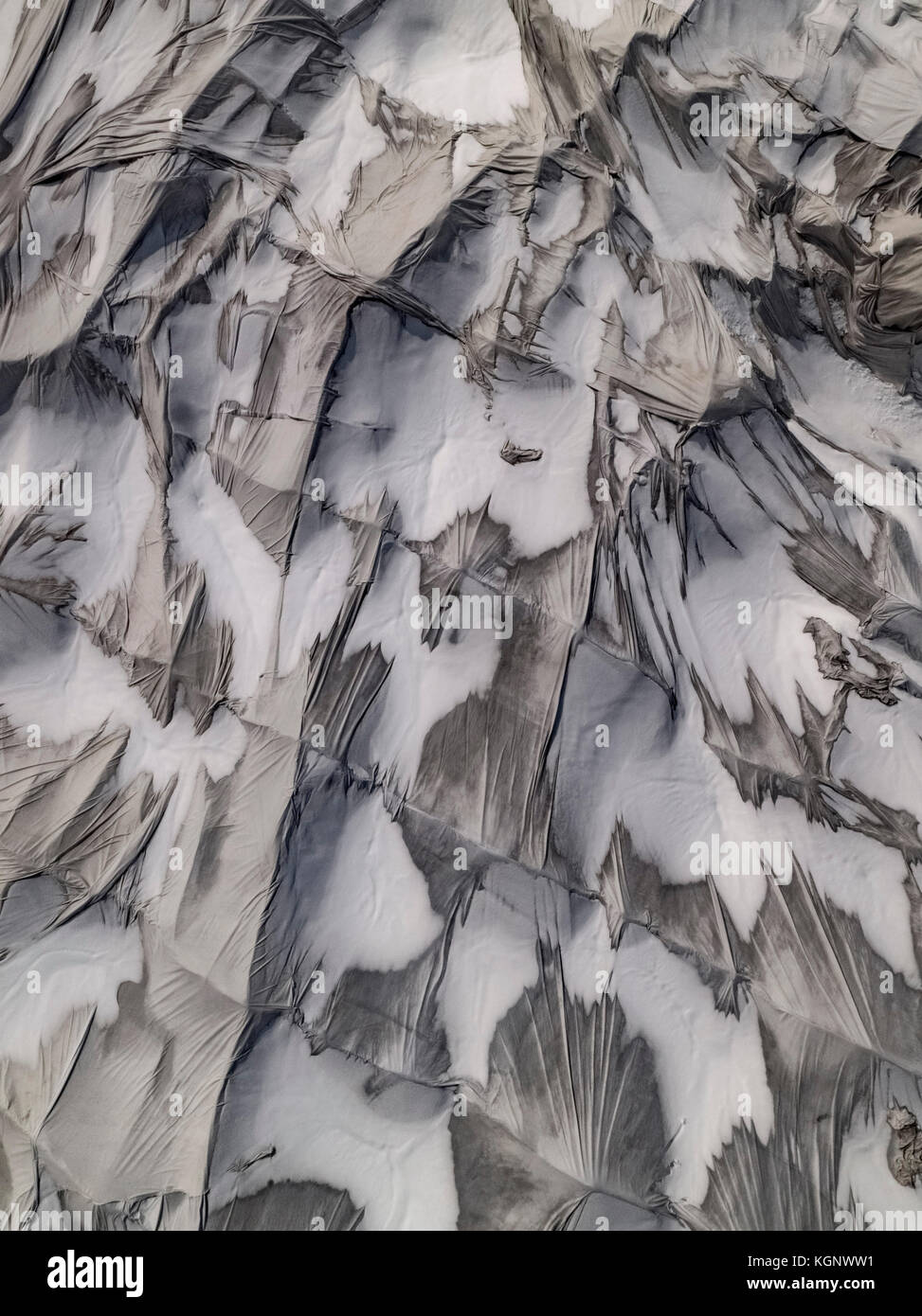 Covering tarpaulin hi-res stock photography and images - Alamy