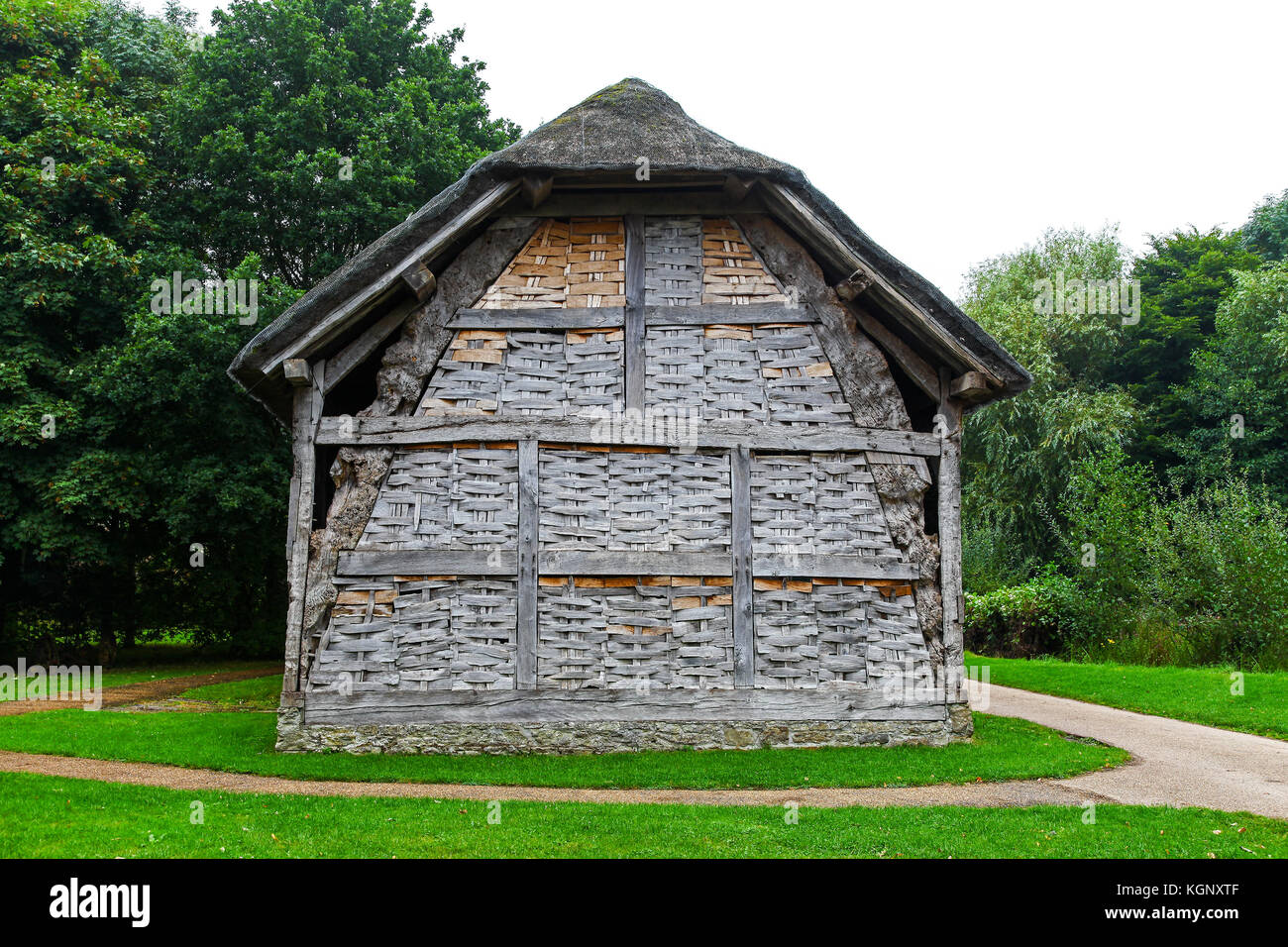 Cruck hi-res stock photography and images - Alamy