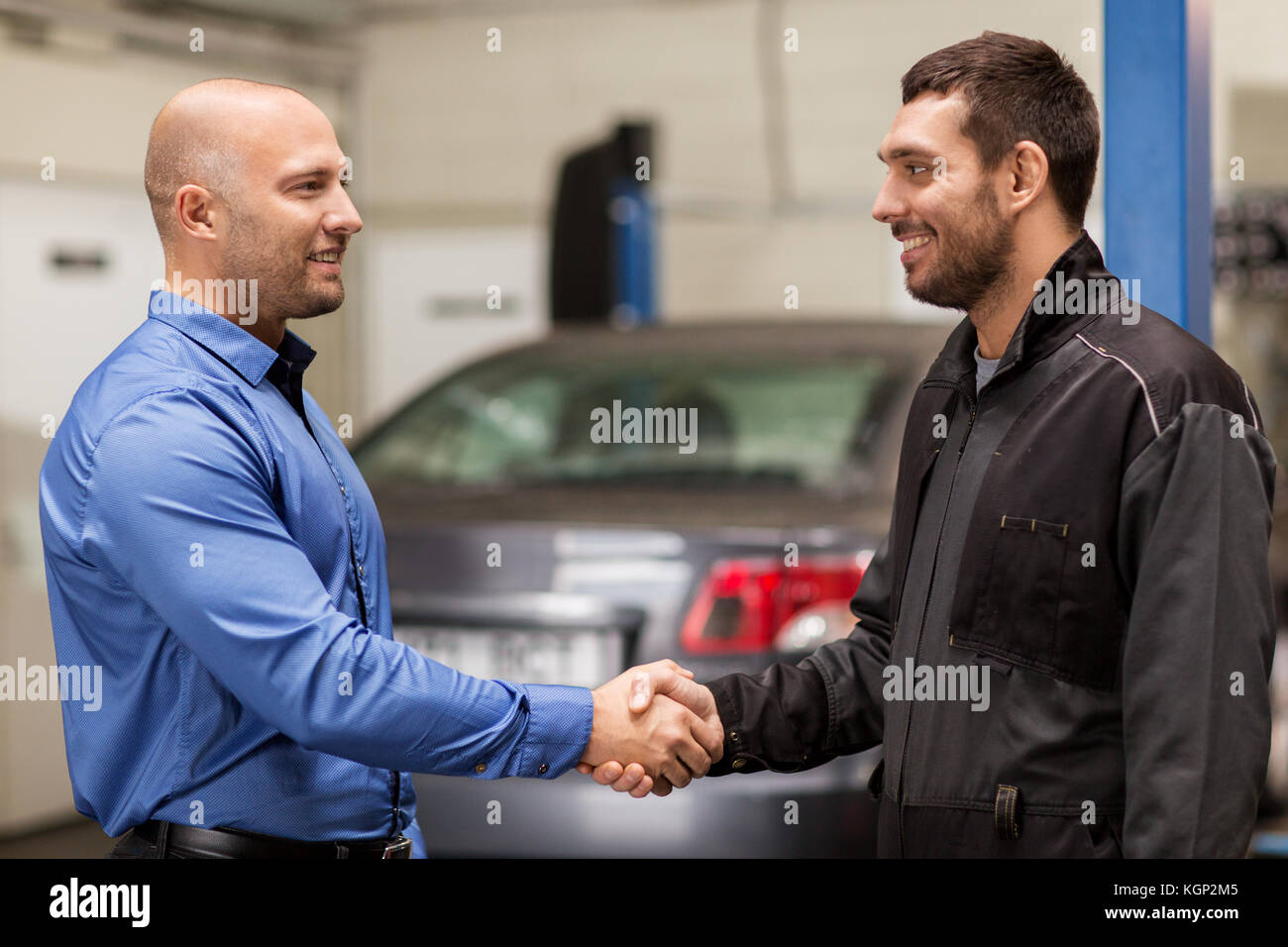 Happy customer car repair hi-res stock photography and images - Alamy