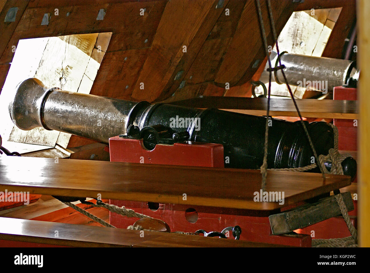 Civil war ship cannons hi-res stock photography and images - Alamy