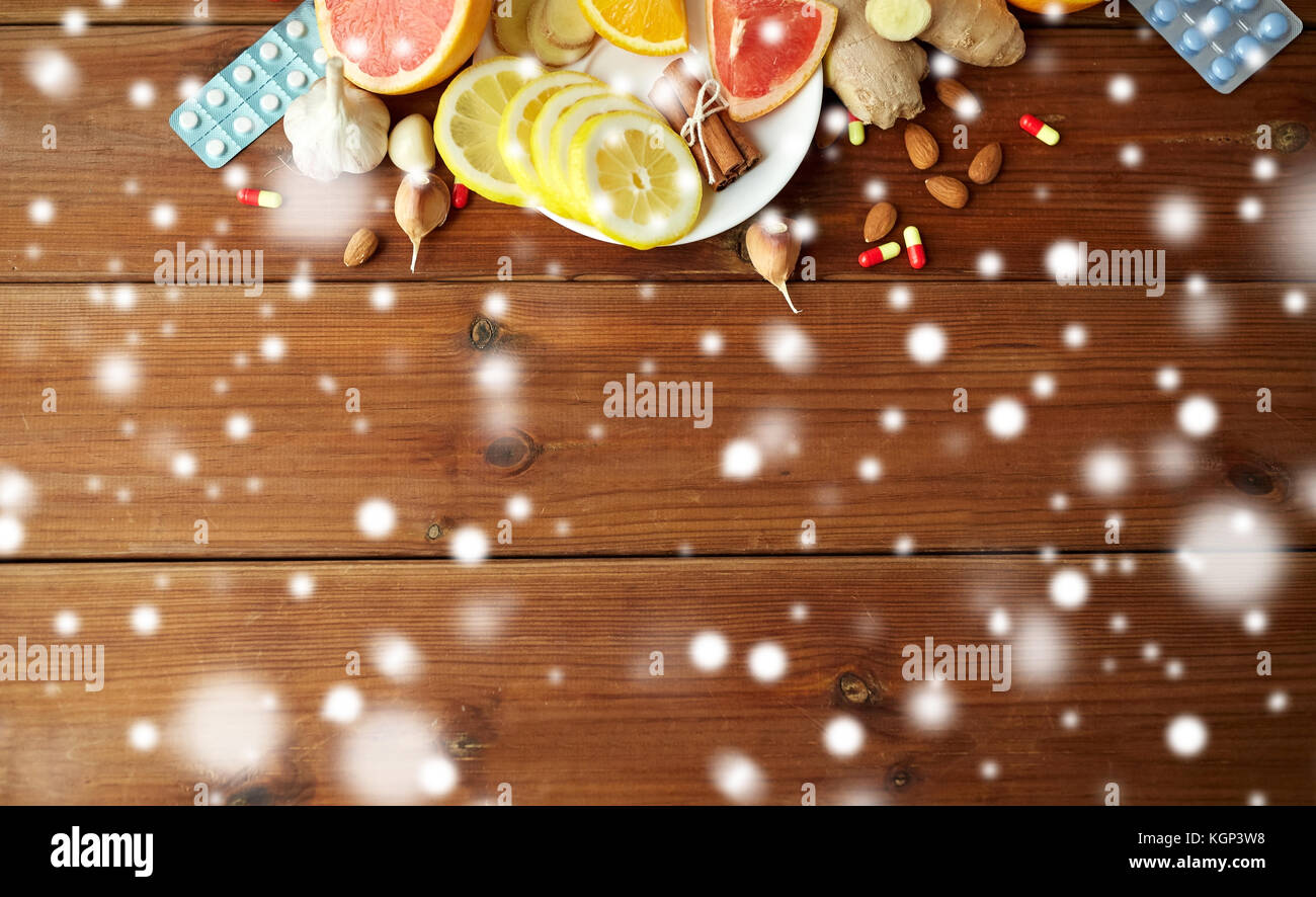 traditional medicine and drugs Stock Photo - Alamy