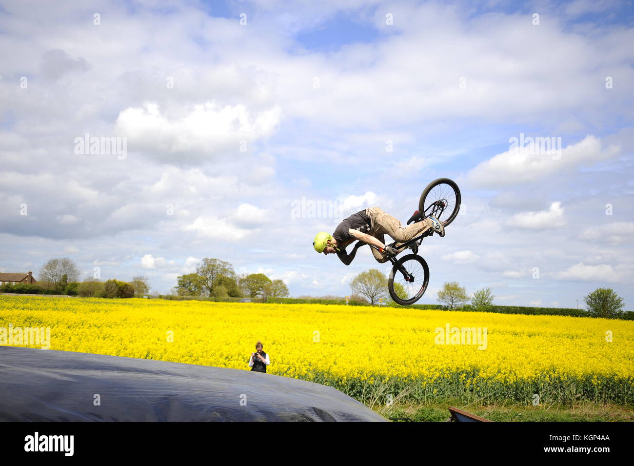 Off ramp hi-res stock photography and images - Alamy