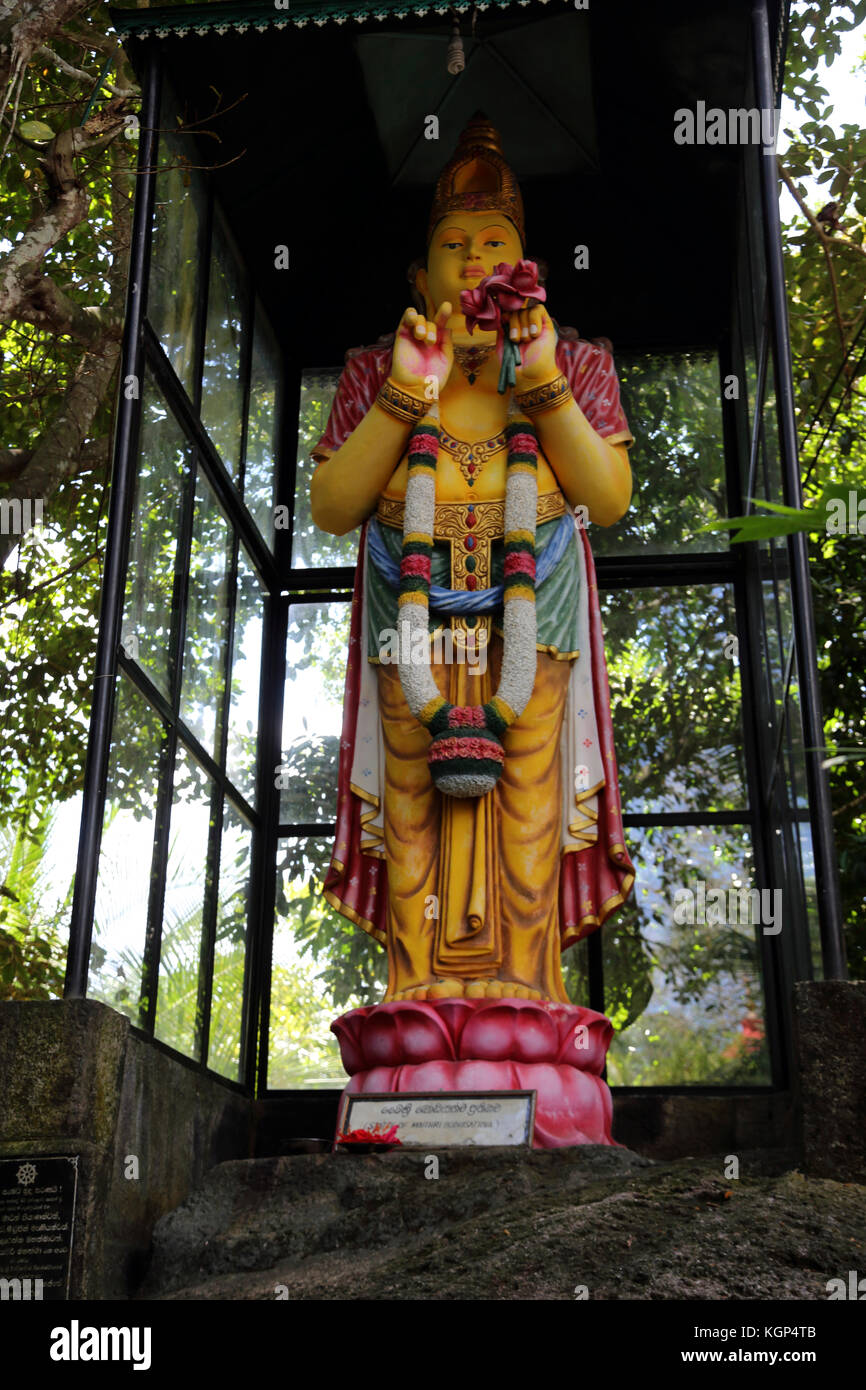 Galle Sri Lanka Rumassala Road Sri Vivekaramaya Temple Statue Maithri ...