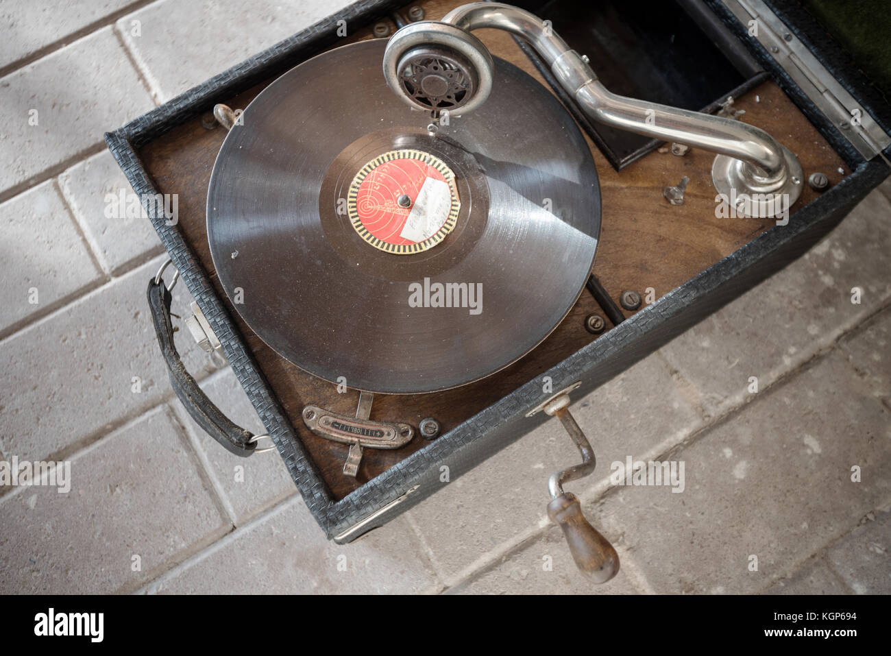 Old turntable hi-res stock photography and images - Alamy