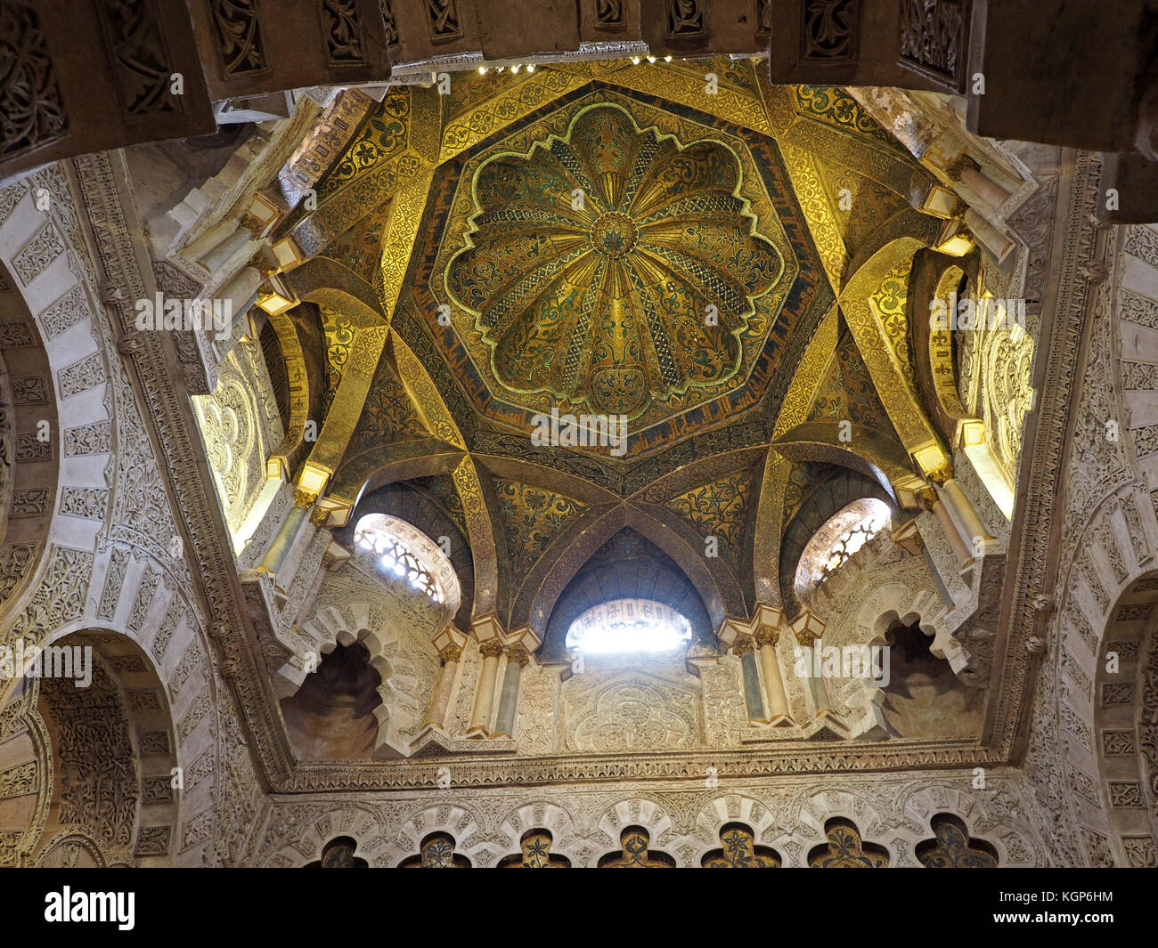 Cordoba mezquita great mosque mihrab hi-res stock photography and ...
