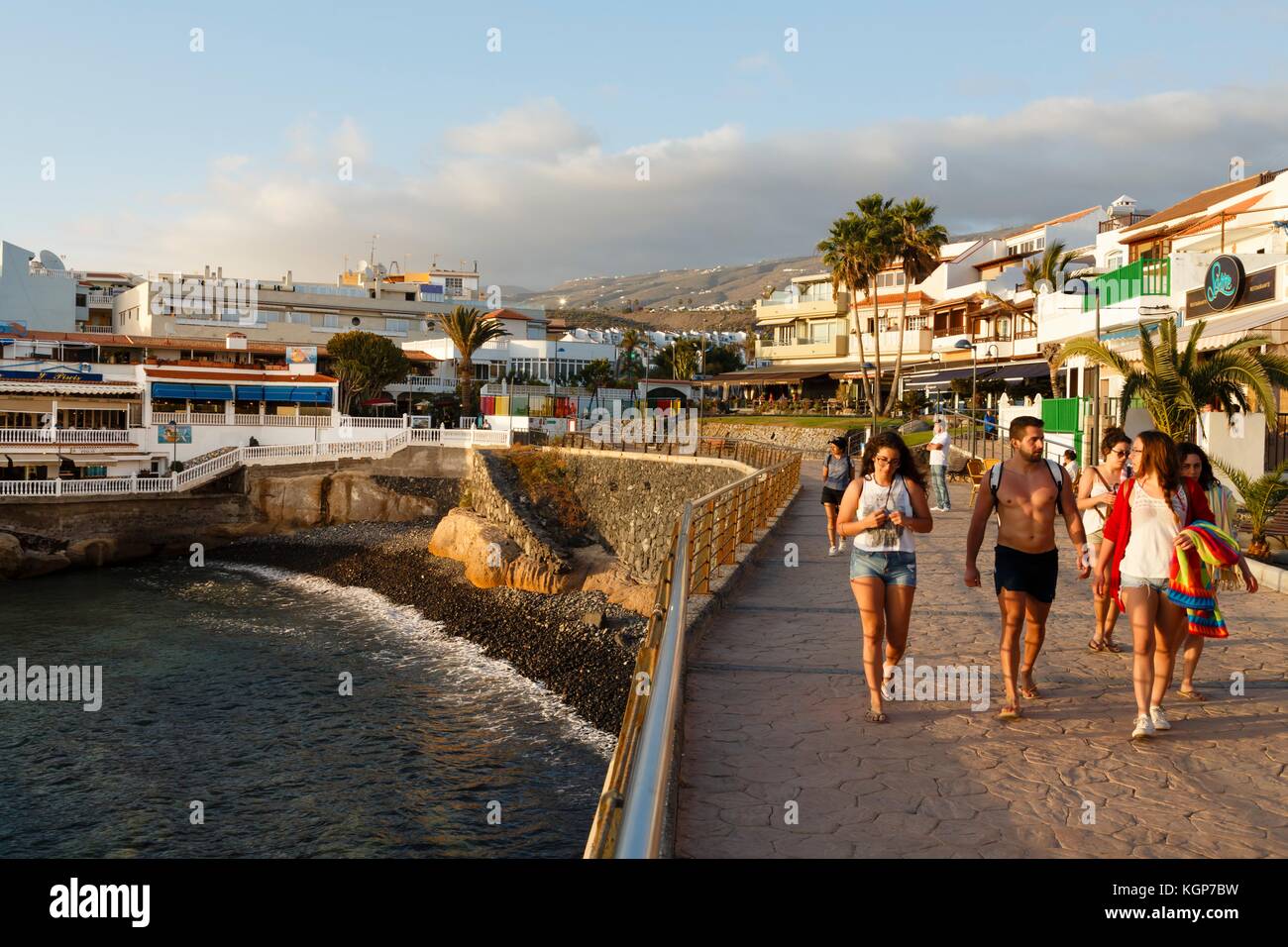 Spanish men and woman hi-res stock photography and images - Alamy