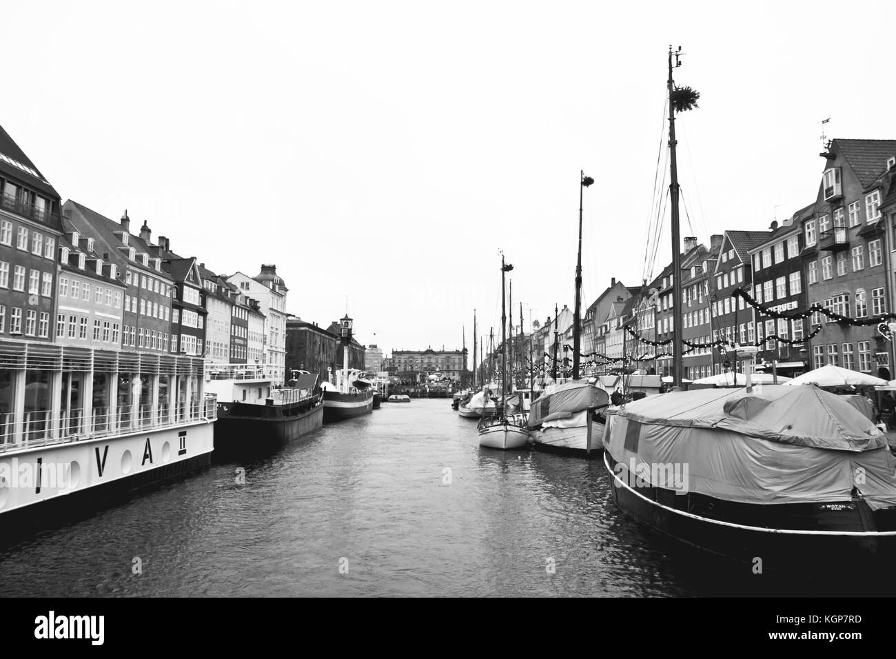 Boats copenhagen Black and White Stock Photos & Images - Alamy