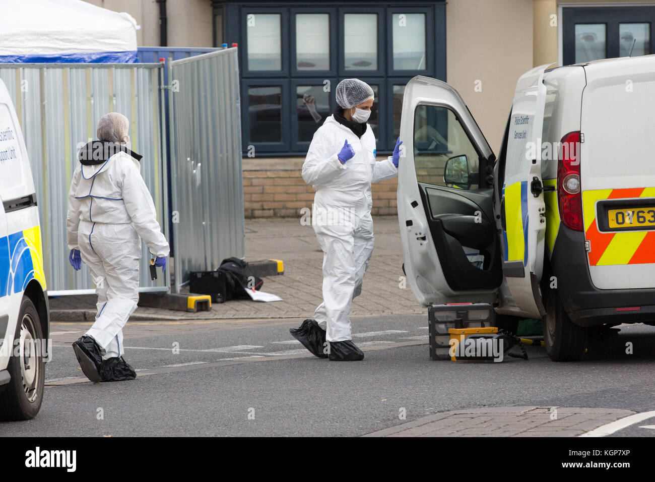 Forensics police white boiler suit hi-res stock photography and images ...